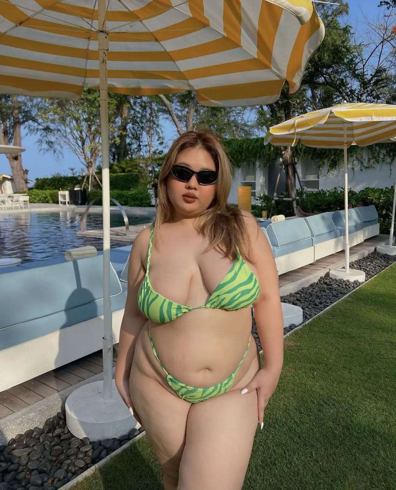 BIKINI LOOKS WITH CHUBBY GIRL | แกลเลอรีที่โพสต์โดย Miwdoy | Lemon8