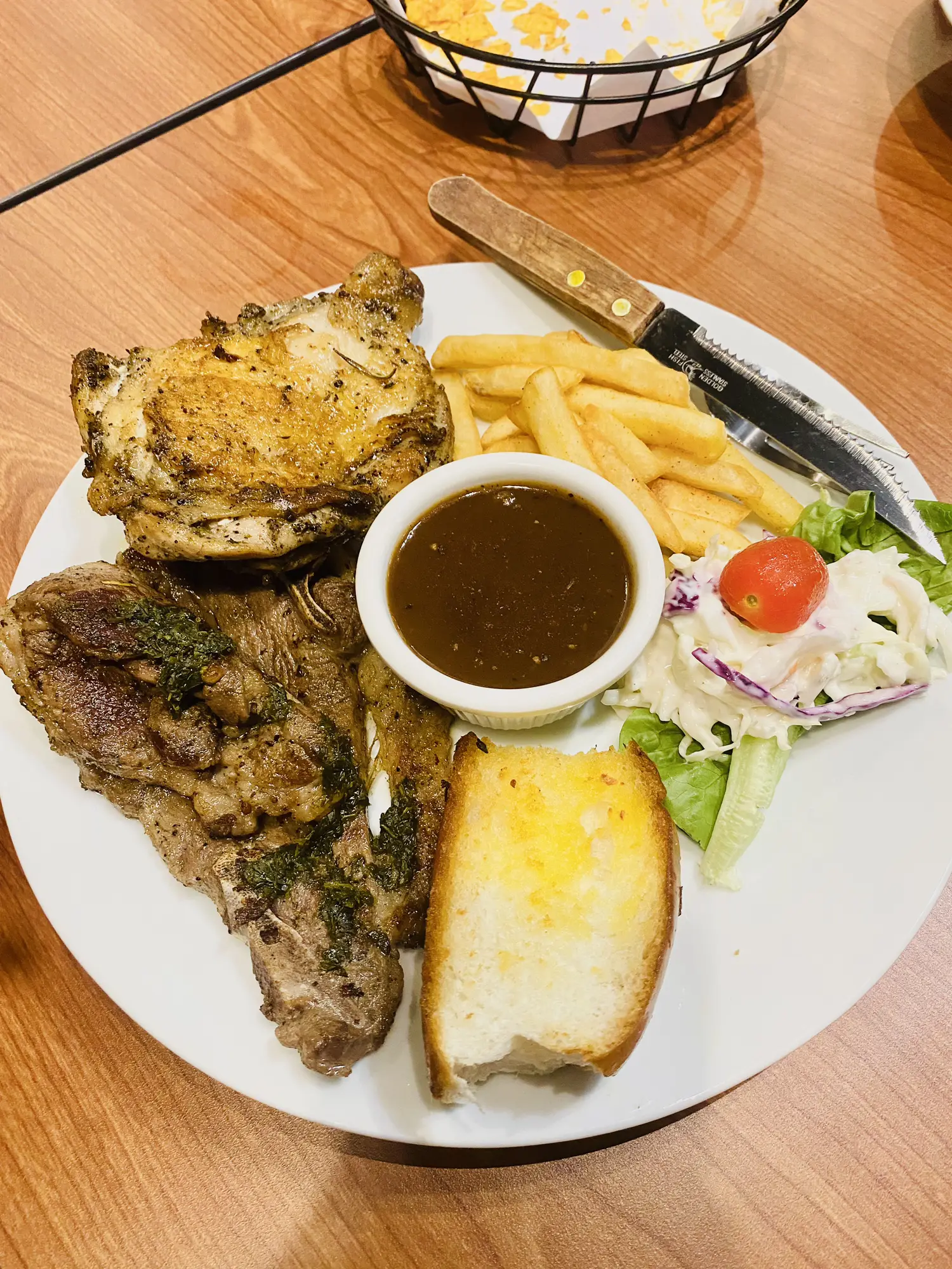 Tuah Cafe, Eco Semenyih | Galeri diposting oleh dai5y | Lemon8