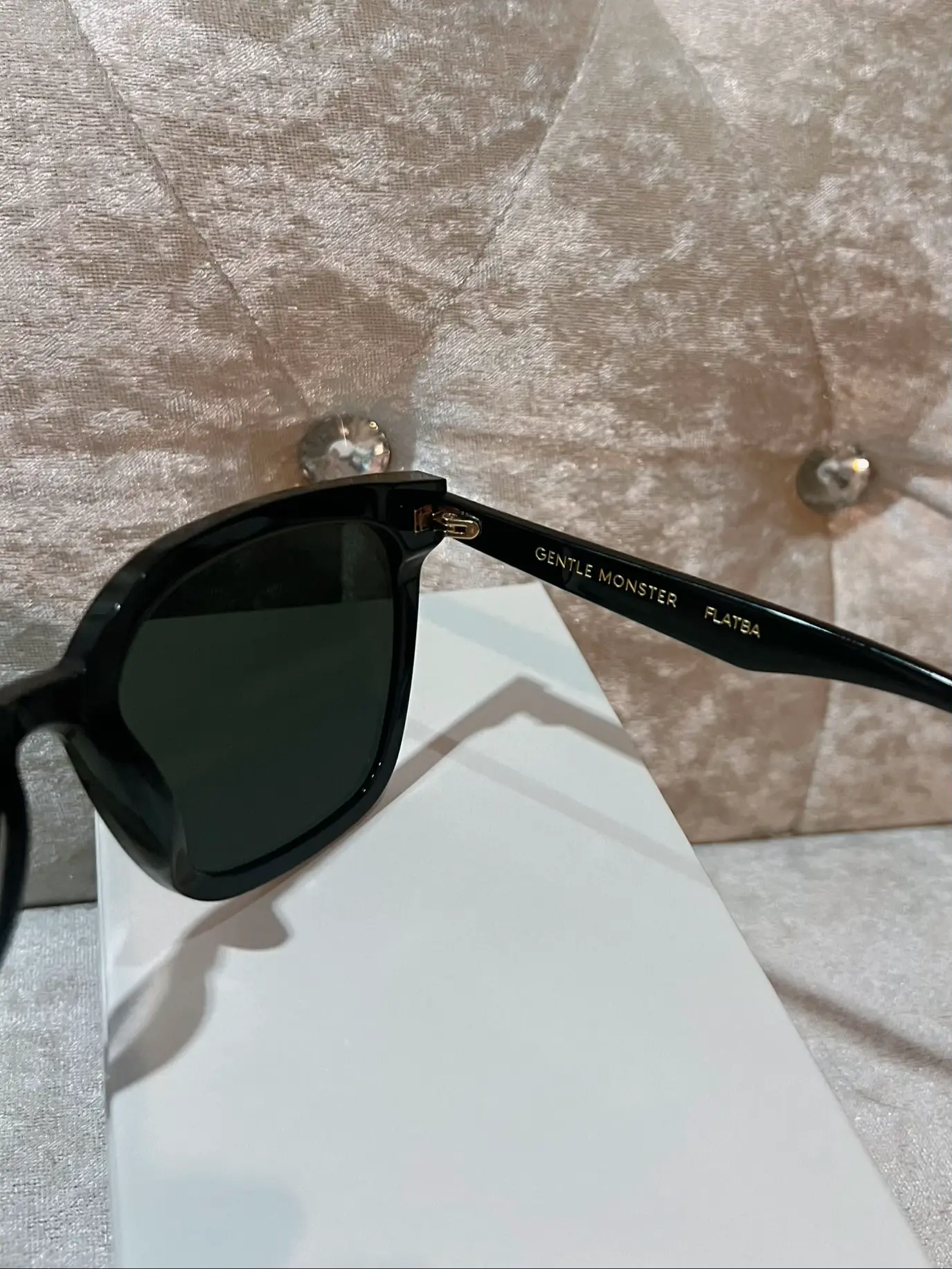 รีวิวแว่นกันแดด Gentle Monster รุ่น Her01🕶️ | แกลเลอรีที่โพสต์โดย ...