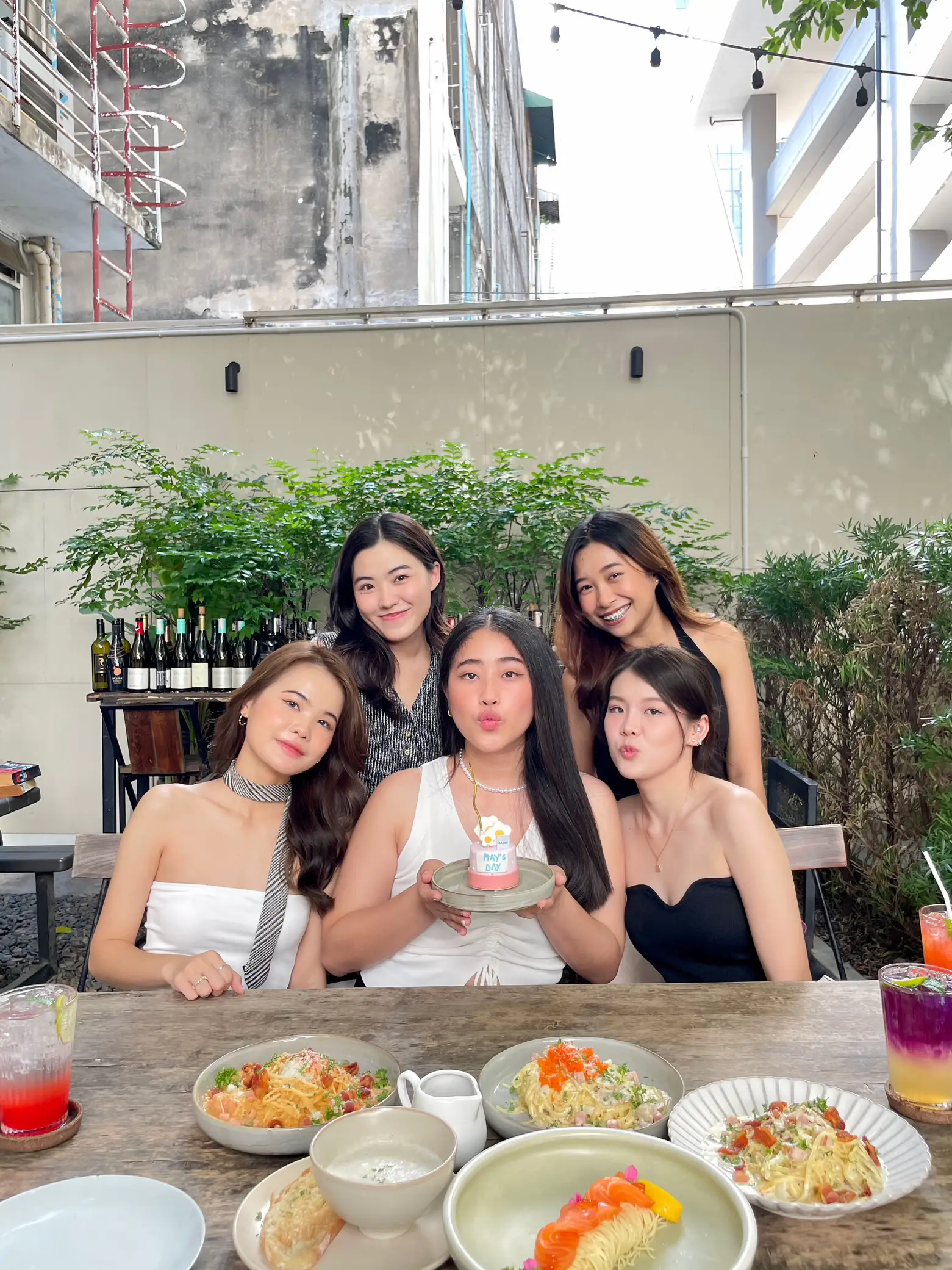 Brunch Time w/Friends🥓🥗🍝 | แกลเลอรีที่โพสต์โดย Ning Nutsita | Lemon8