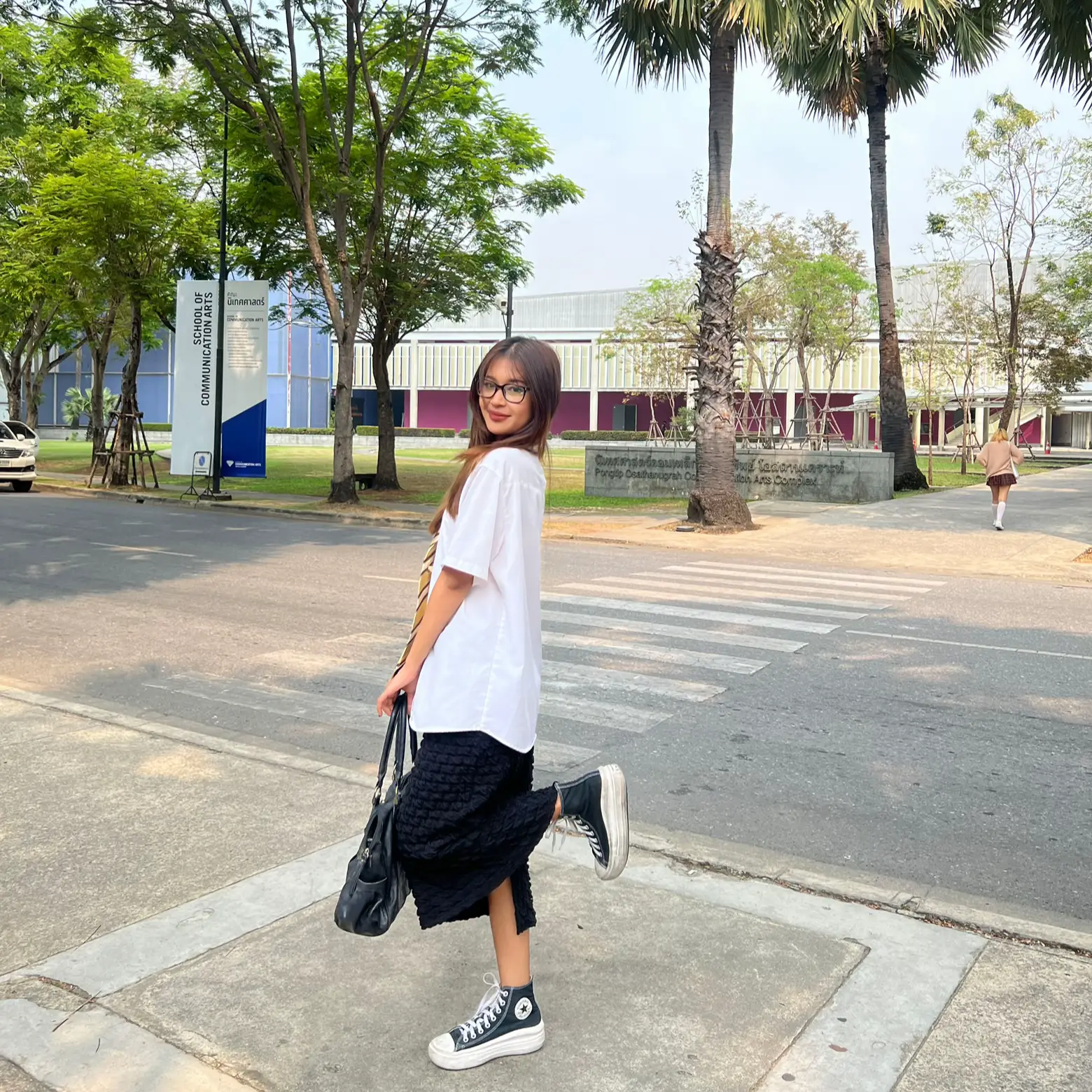 แต่งตัวย้อนวัยกลับไปเป็นเฟรชชี่ | แกลเลอรีที่โพสต์โดย justearn_zy | Lemon8