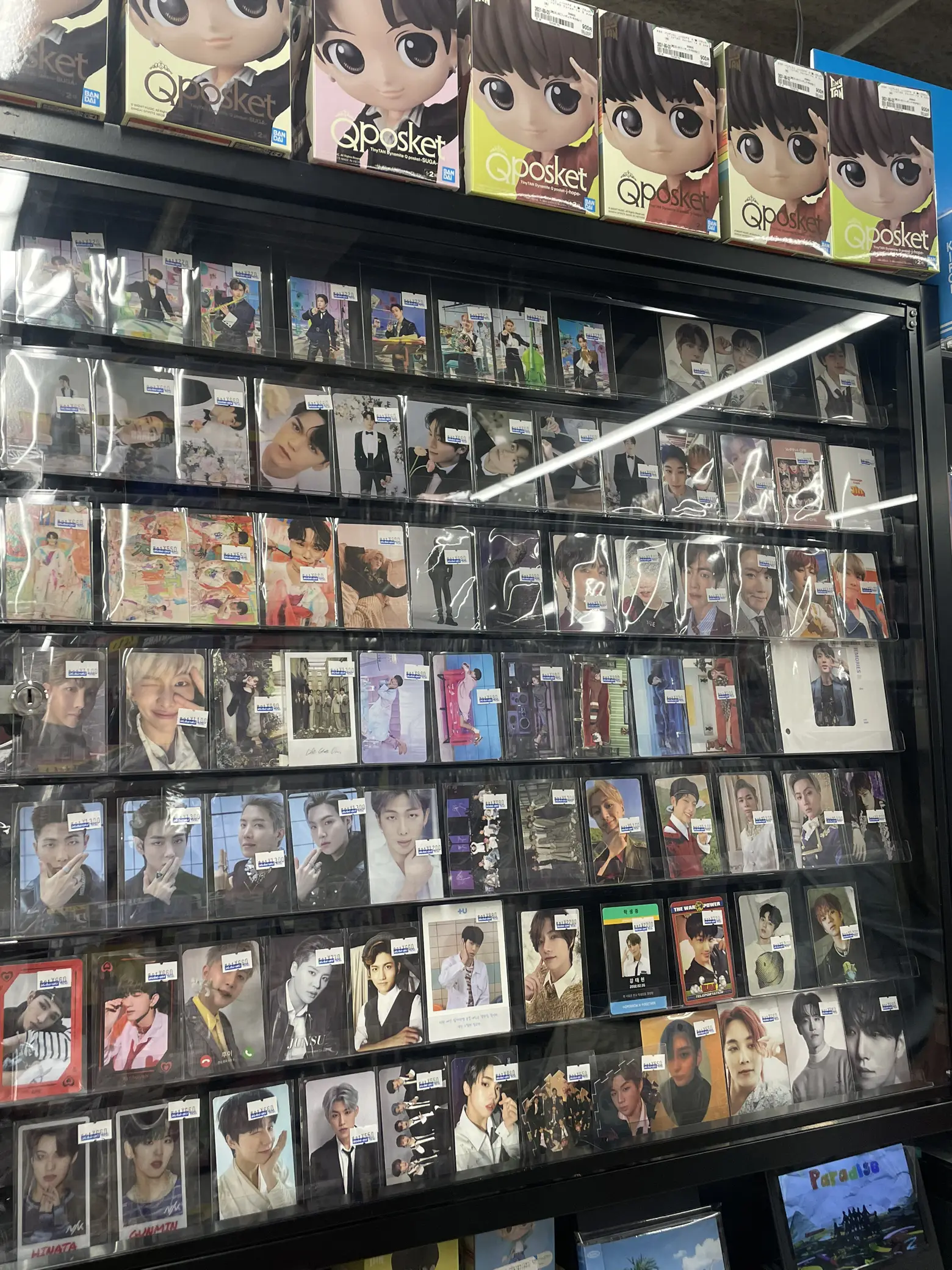 พาส่อง ‘BOOK OFF’ อาณาจักรของสะสมแห่งโอซาก้า 💿 | แกลเลอรีที่โพสต์โดย fridaemesa | Lemon8