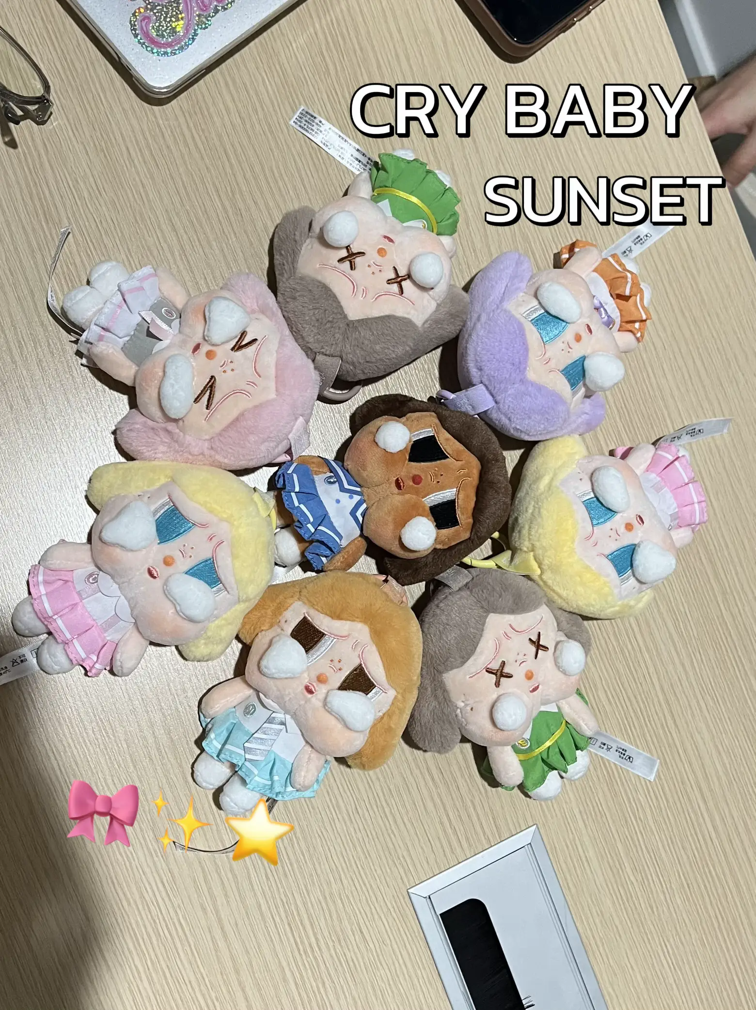 20 ไอเดียยอดนิยมเกี่ยวกับ กลุ่องสุ่มcrybaby ในปี 2024