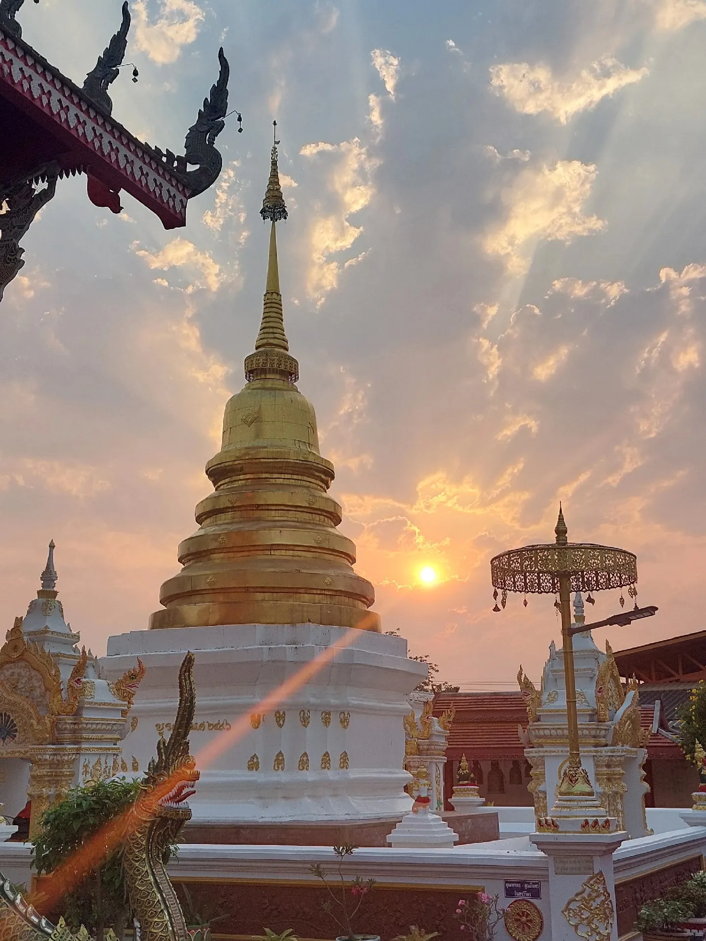 วัดบ้านฟ่อนเป็นวัดที่อยู่ในชุมชนที่สงบ | แกลเลอรีที่โพสต์โดย Chayanan ...