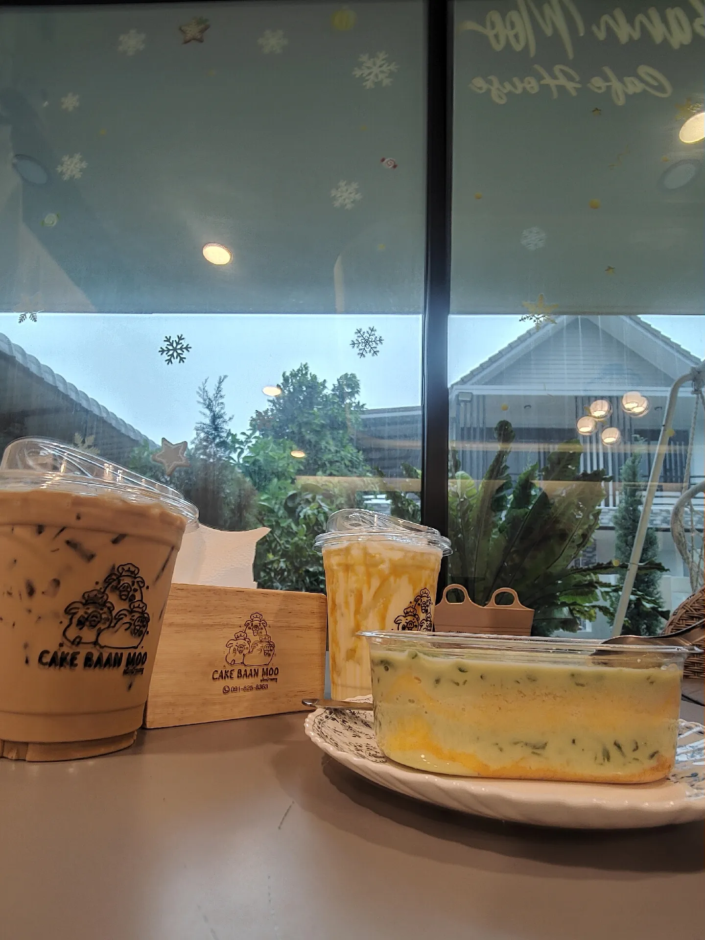 กินไปเรื่อย | แกลเลอรีที่โพสต์โดย Patcharin Leesi | Lemon8