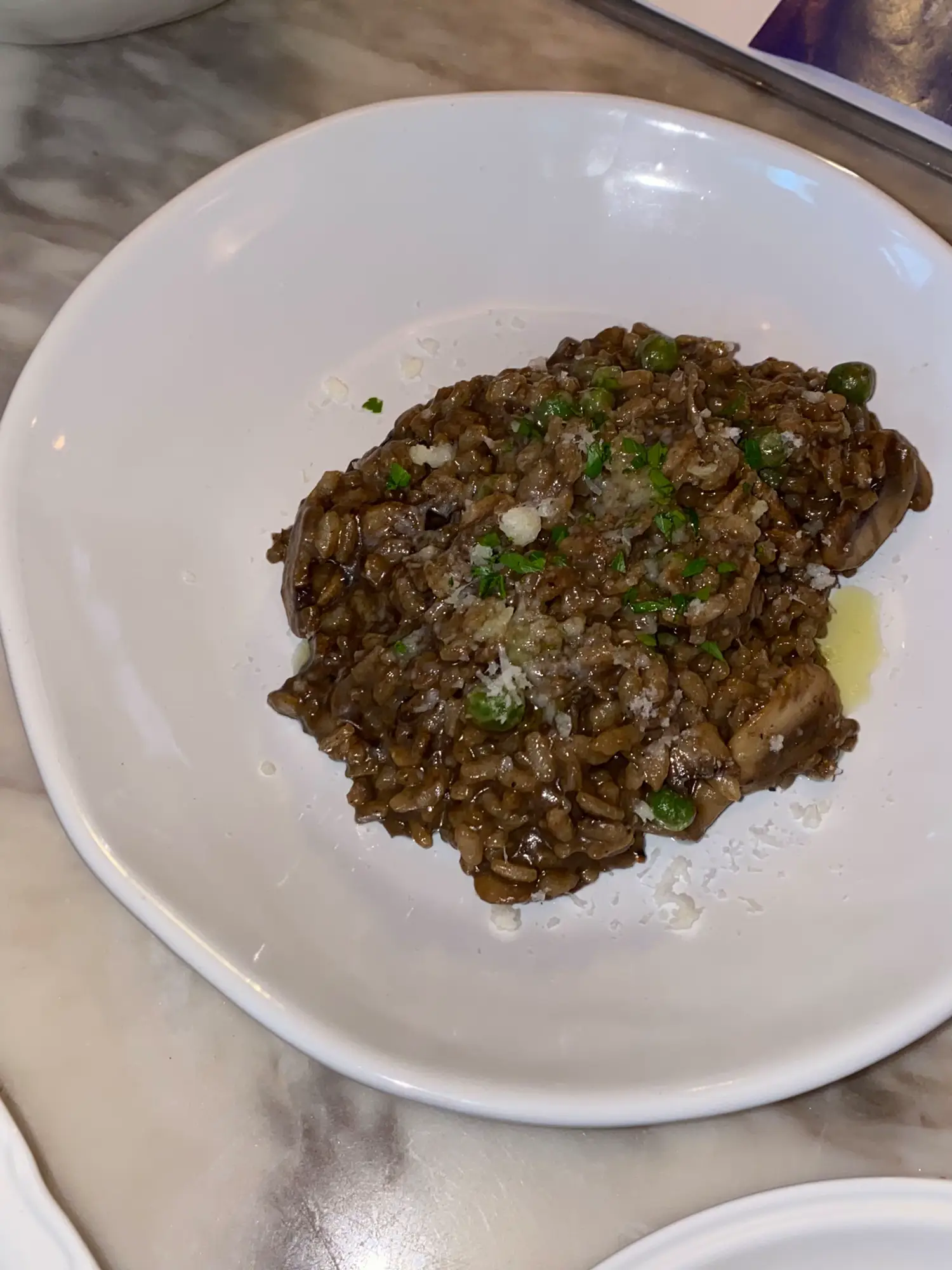 ร้าน hangouts นั่งชิล อาหารอร่อย(มาก!)😋 Bitterman silom | แกลเลอรีที่ ...