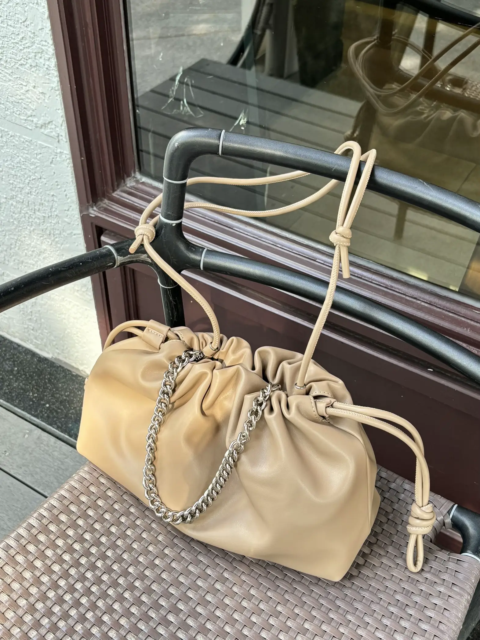 Perota "snow" bag วัสดุดี จุของได้เยอะ ดีไซน์สวย | แกลเลอรีที่โพสต์โดย ...