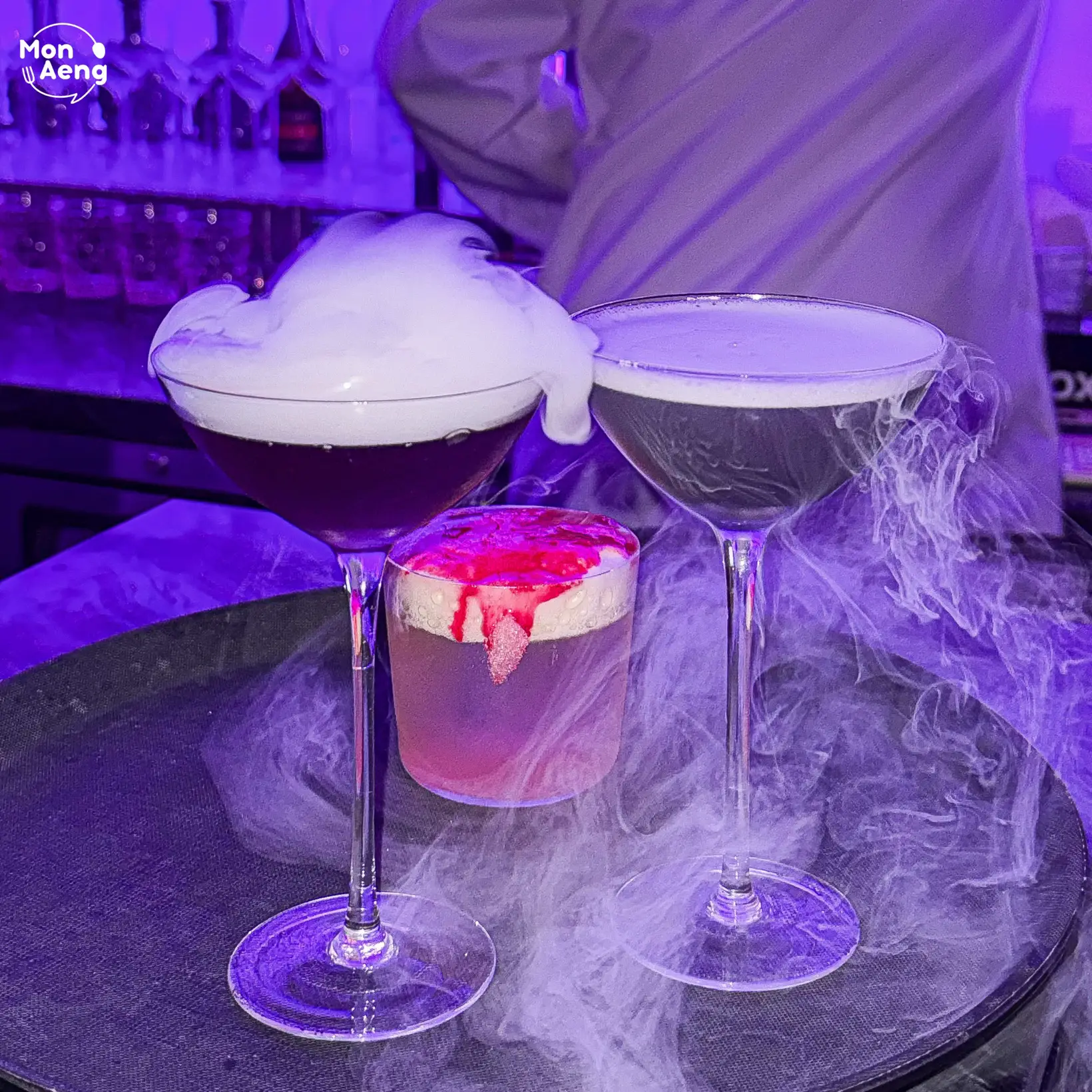 Dating Bar ไวป์ดีเปิดใหม่ พิกัด Emsphere 🍸 | แกลเลอรีที่โพสต์โดย ...