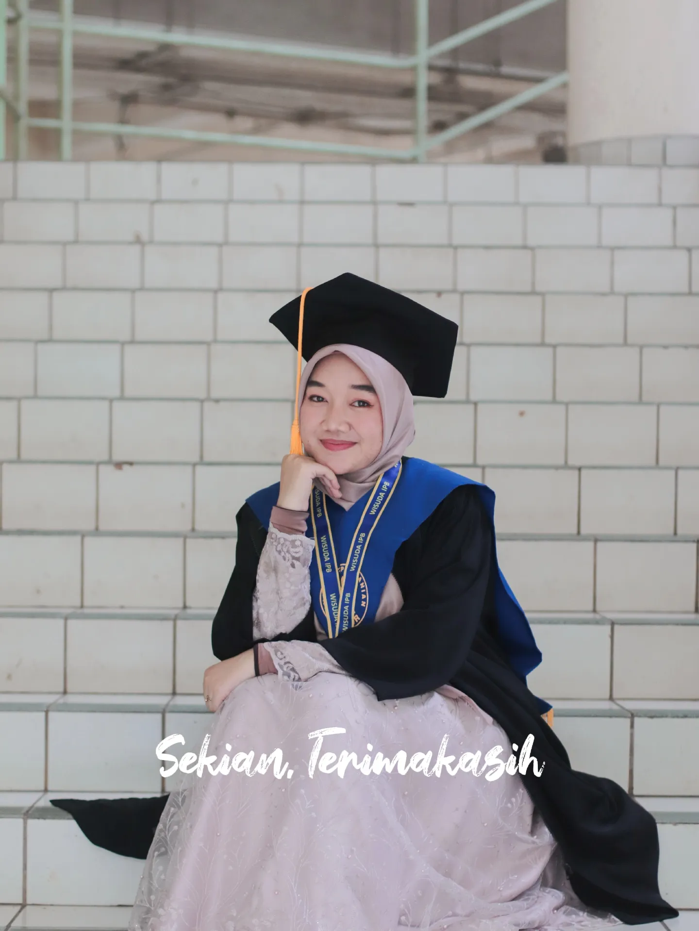 Graduation Inspo | Hijab Version | แกลเลอรีที่โพสต์โดย DRF Journey | Lemon8