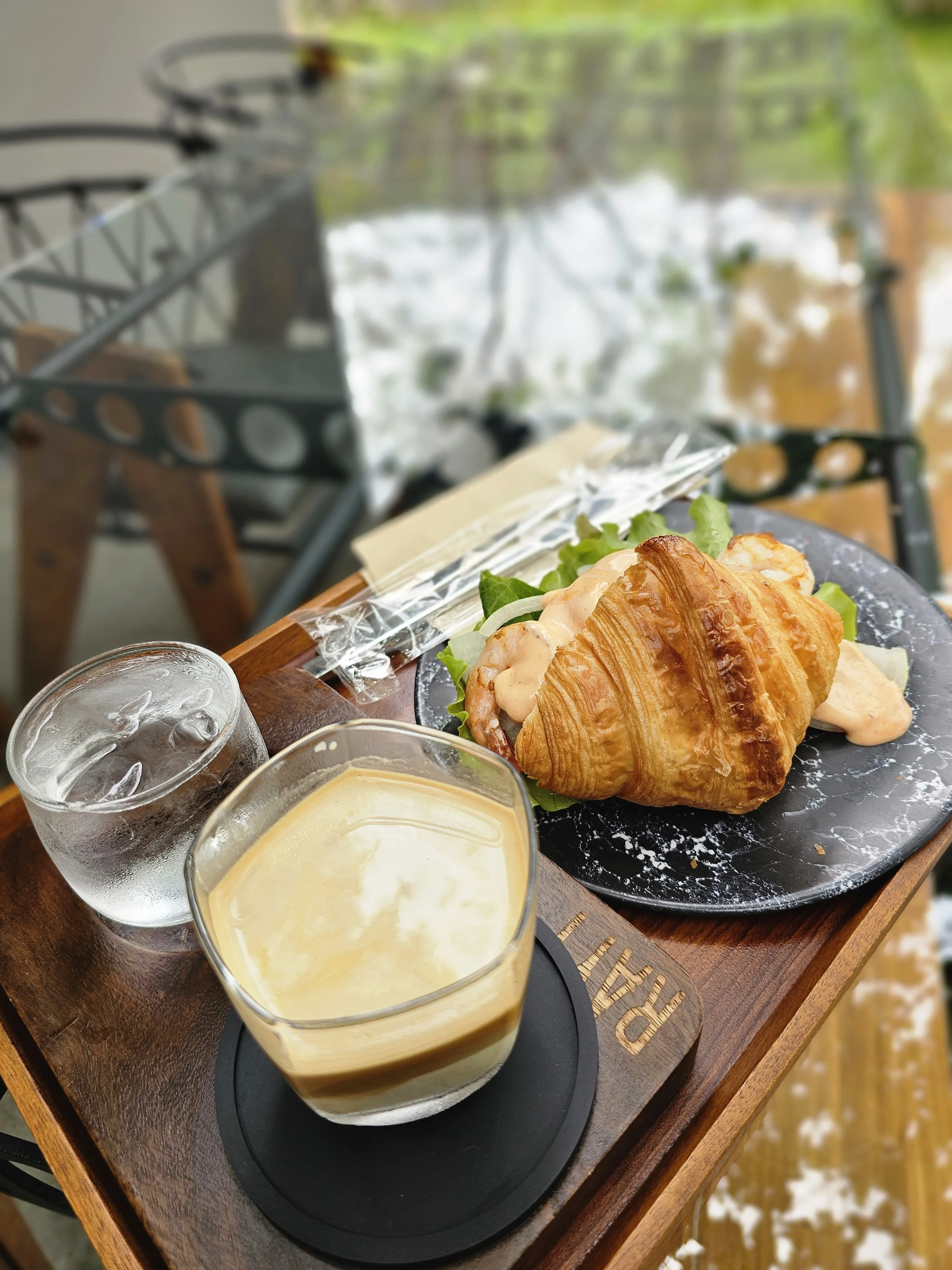 RAYY คาเฟ่ไร่องุ่น | แกลเลอรีที่โพสต์โดย กินลมชมวิว | Lemon8