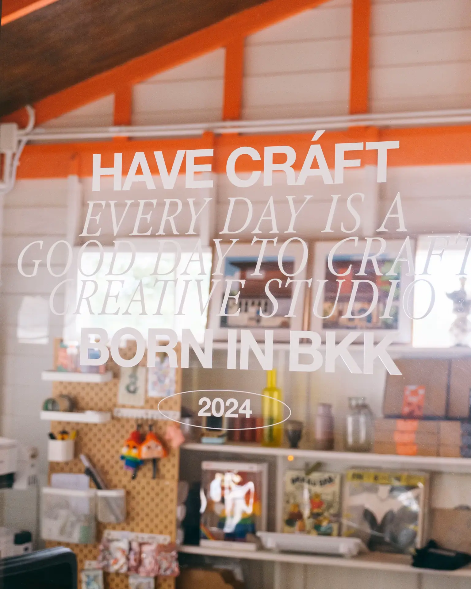 สร้างสรรค์เสื้อยืดลายเดียวในโลกไม่ซ้ำใครที่ HAPPY QUARTERS 💚😃 | แกลเลอ ...