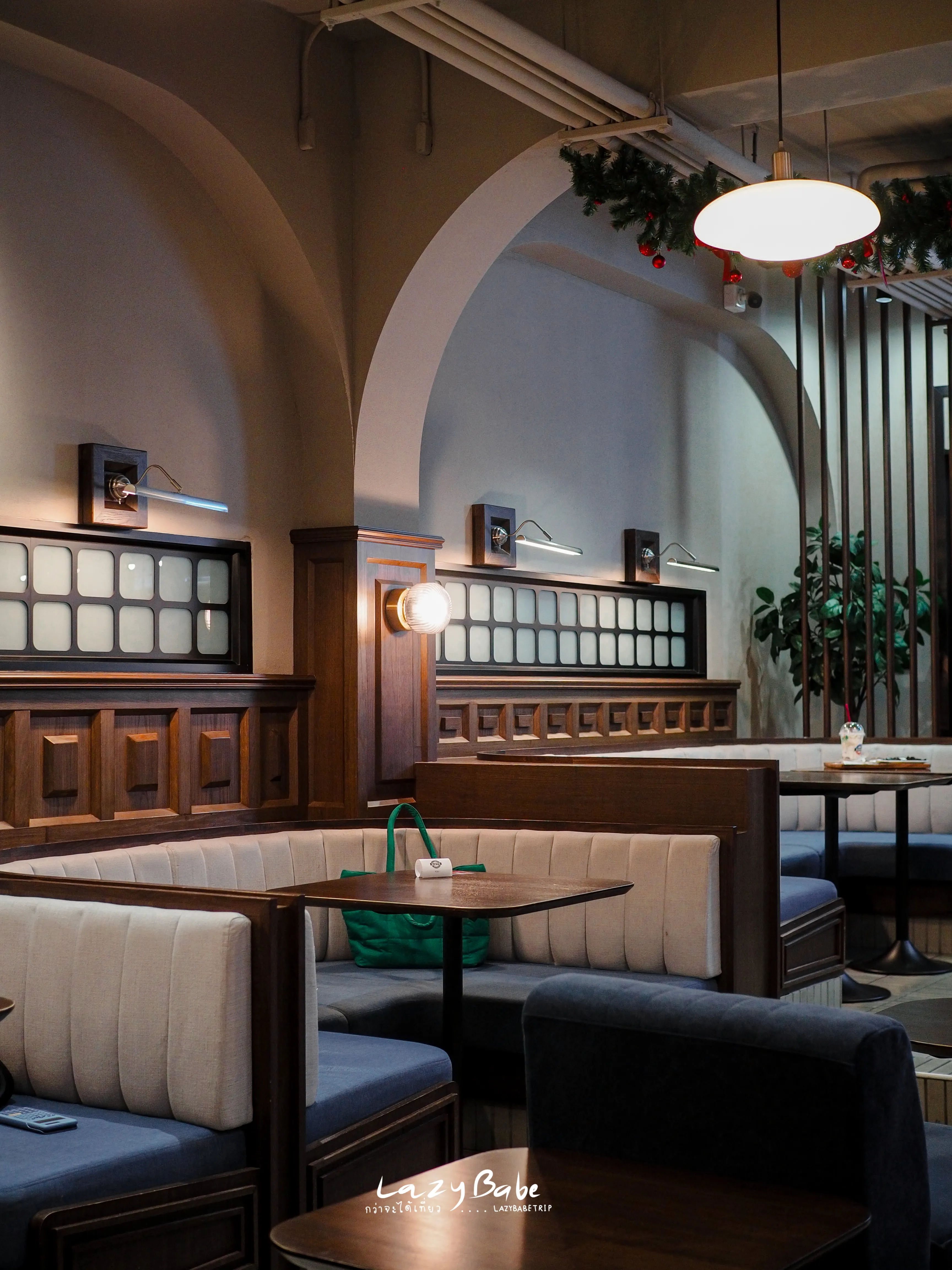 OASIS COFFEE ☕ คาเฟ่มู้ดดี เปิด 24 ชม. | แกลเลอรีที่โพสต์โดย Lazy Babe | Lemon8