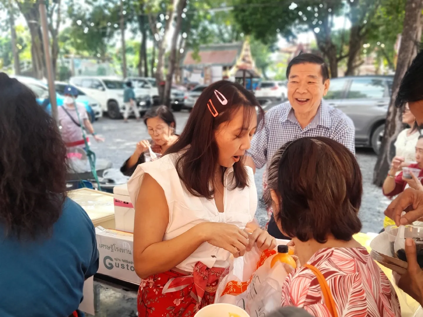 ถุงหิ้วฟรี ! #โรงทานงานกฐิน | แกลเลอรีที่โพสต์โดย kru.ink | Lemon8