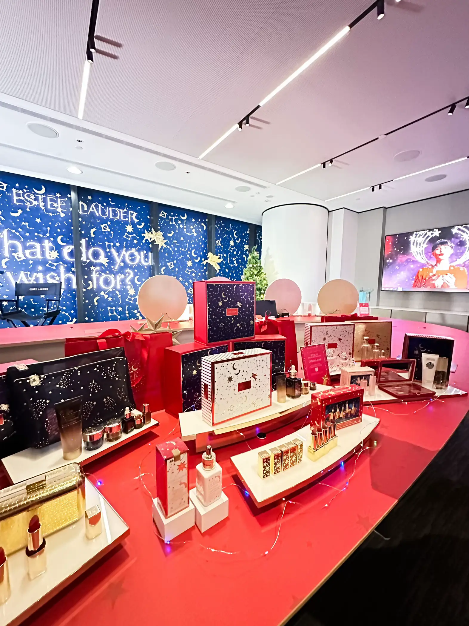 Estee Lauder Companies - Christmas Event 2023 | Gallery posted by MCM ...