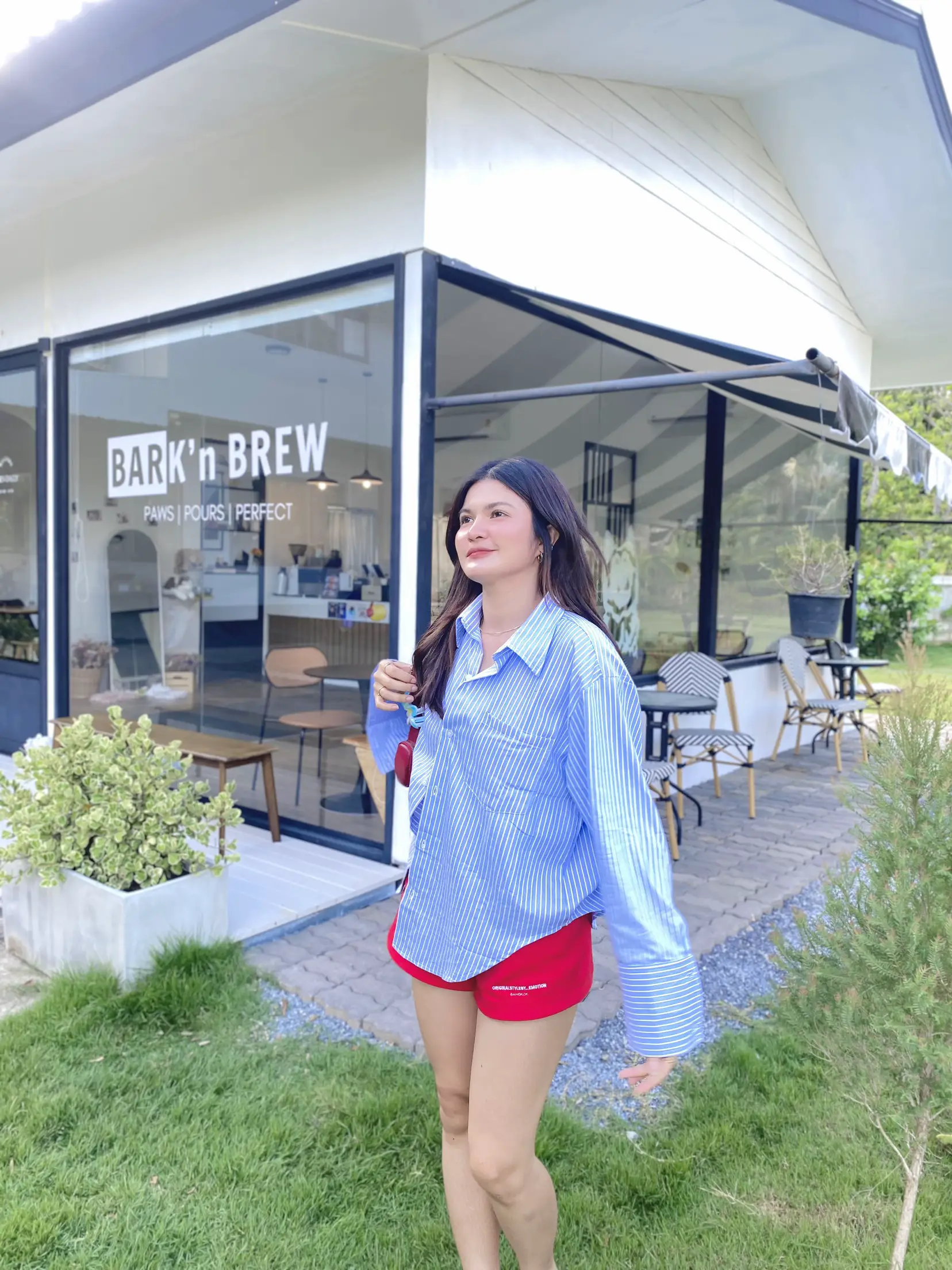 Bark’n Brew Cafe คาเฟ่น้องหมาย่านสามพราน | แกลเลอรีที่โพสต์โดย meen ...