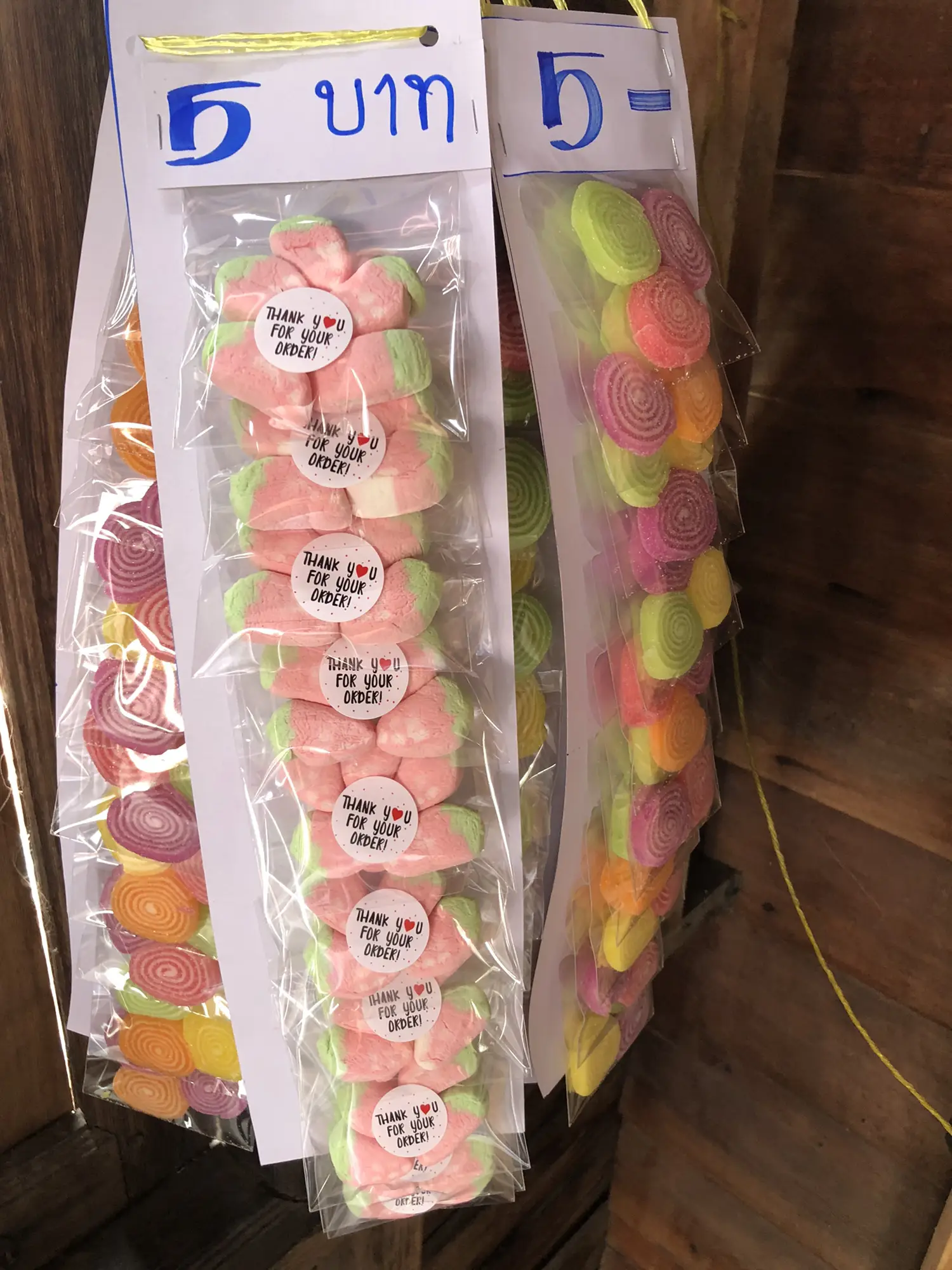 ขนมแผง....ส่งร้านชำแผงละ 40 บาท | วิดีโอที่เผยแพร่โดย supaluck praser | Lemon8