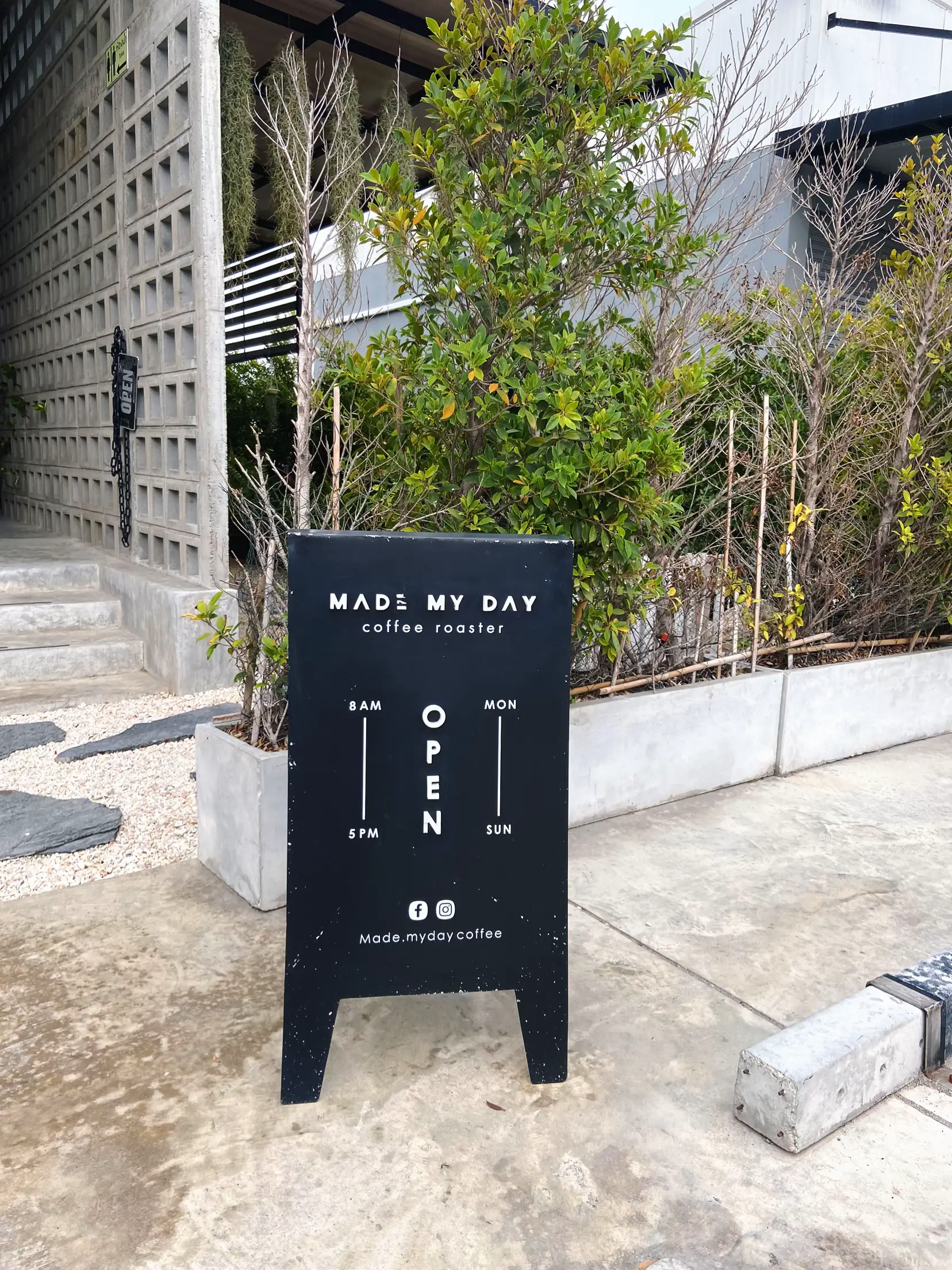 รีวิวคาเฟ่ : Made my day Coffee roaster สมุทรสาคร ☕️ | แกลเลอรีที่โพสต์ ...