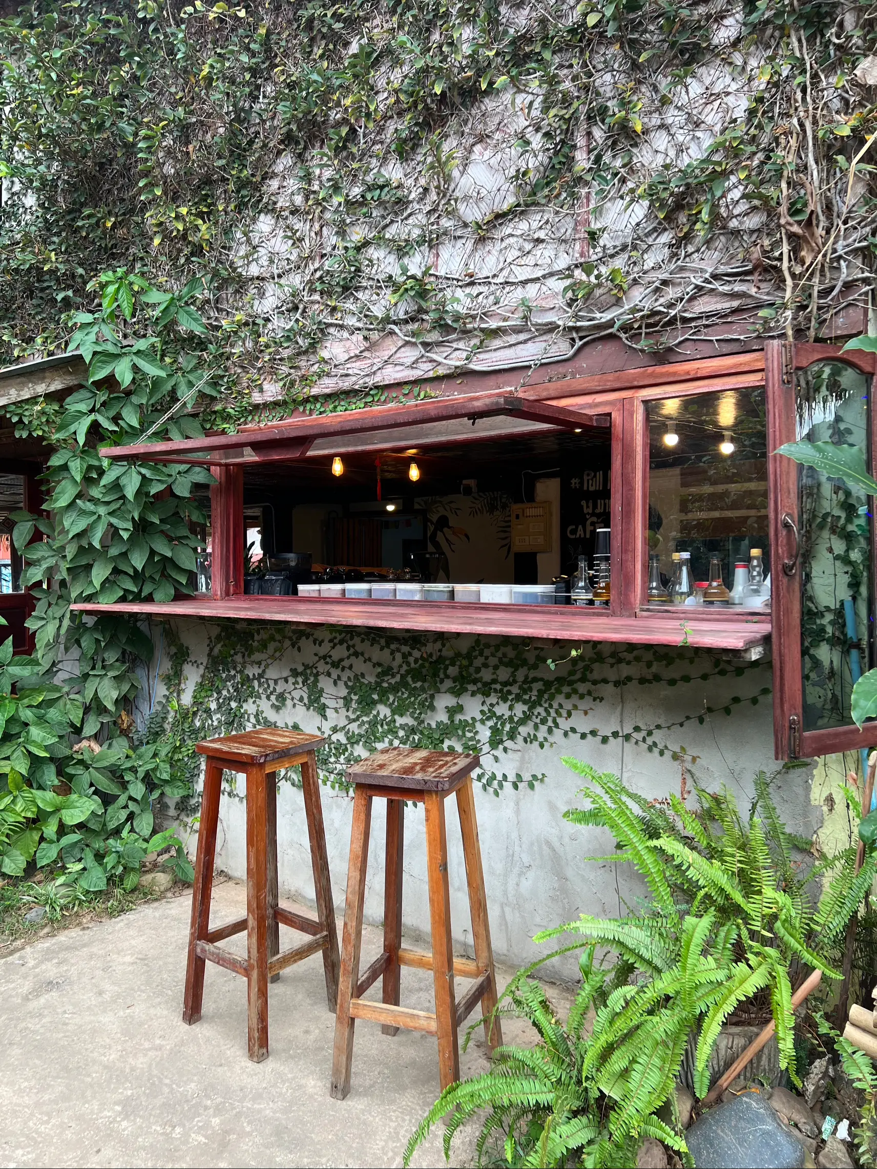 เครื่องดื่มหลักสิบ วิวหลักล้านกับคาเฟ่ชื่อดัง pull mind วังเวียง 🇱🇦 ...