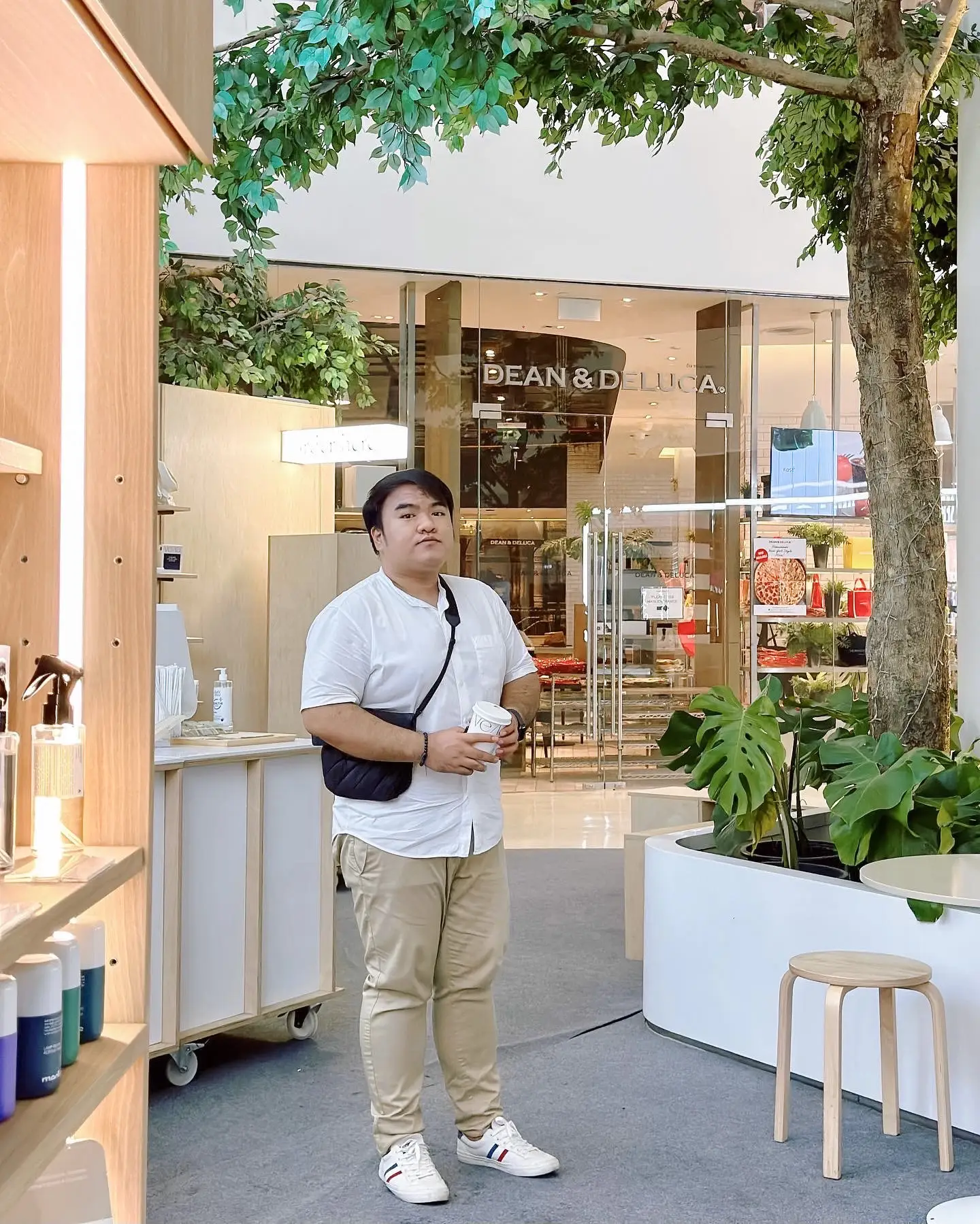 📸 รีวิวคาเฟ่ : ve/la™ Pop-up Cafea @Central Embassy | แกลเลอรีที่โพสต์ ...