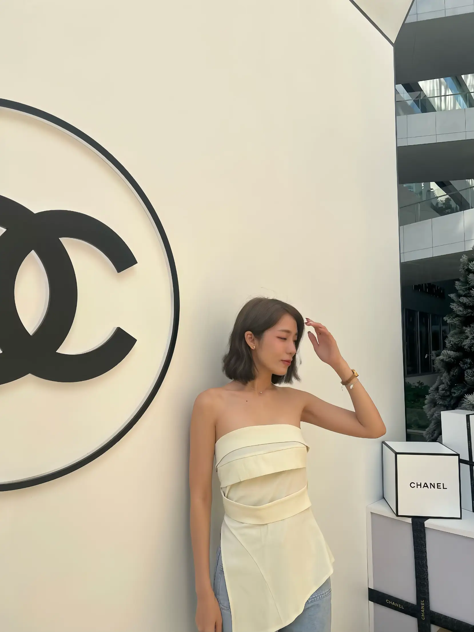 Scream!!!New Lanmark at the Emquartier to check in for photos ...