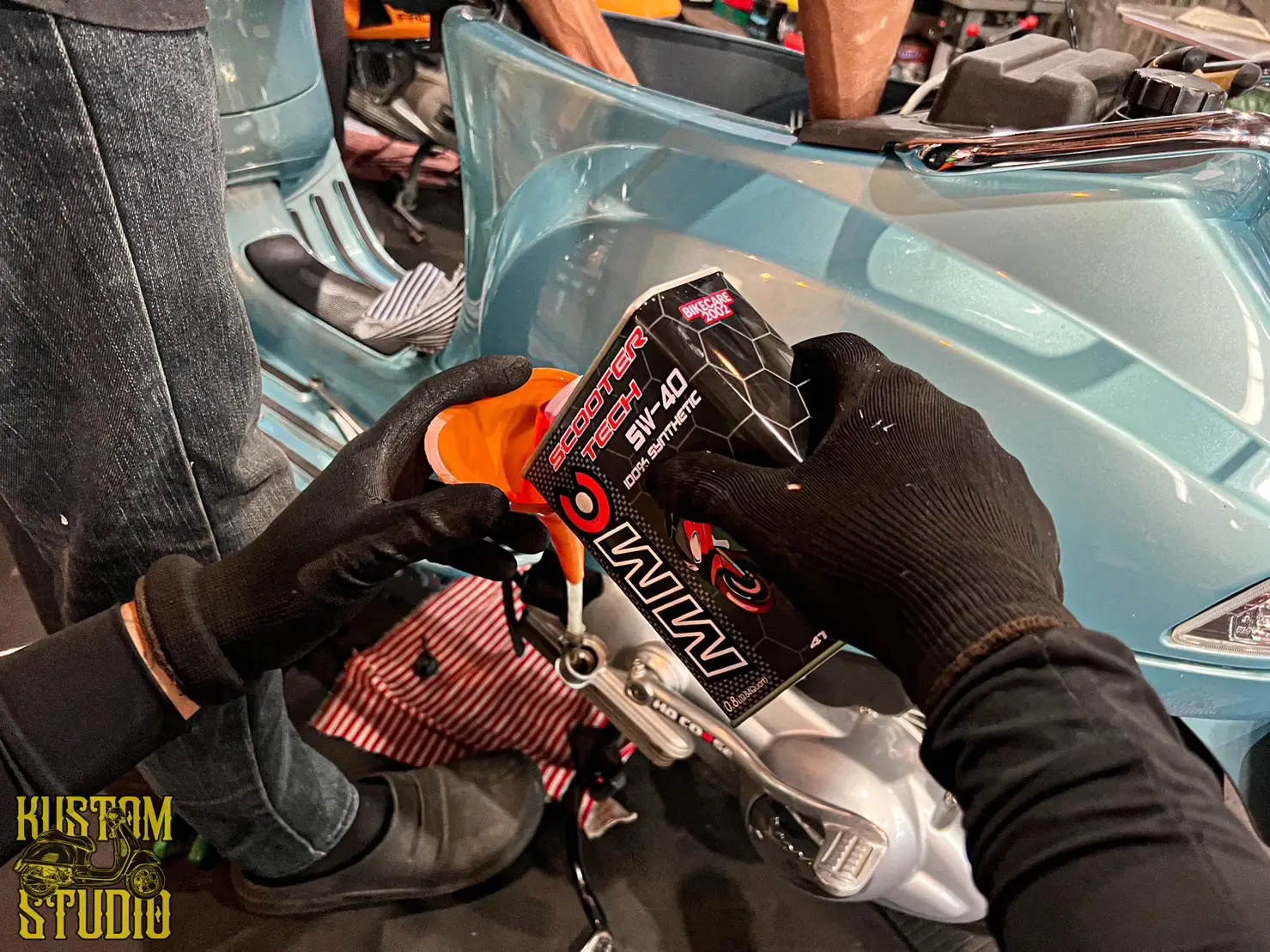 ขับขี่ปลอดภัย🌩️หน้าฝนรีบมาเปลี่ยนยาง/น้ำมันเครื่องนะฟรีค่าแรง🛵 | แกลเลอ ...