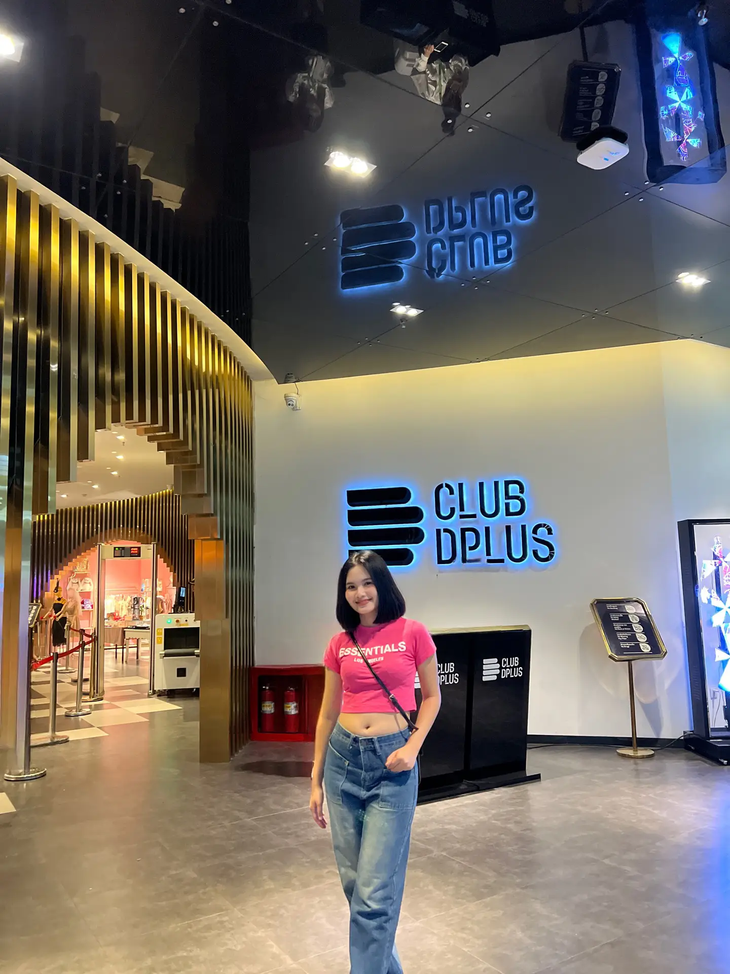 เที่ยวผับลาว🇱🇦 Club DPlus | แกลเลอรีที่โพสต์โดย Peemai🌻 | Lemon8