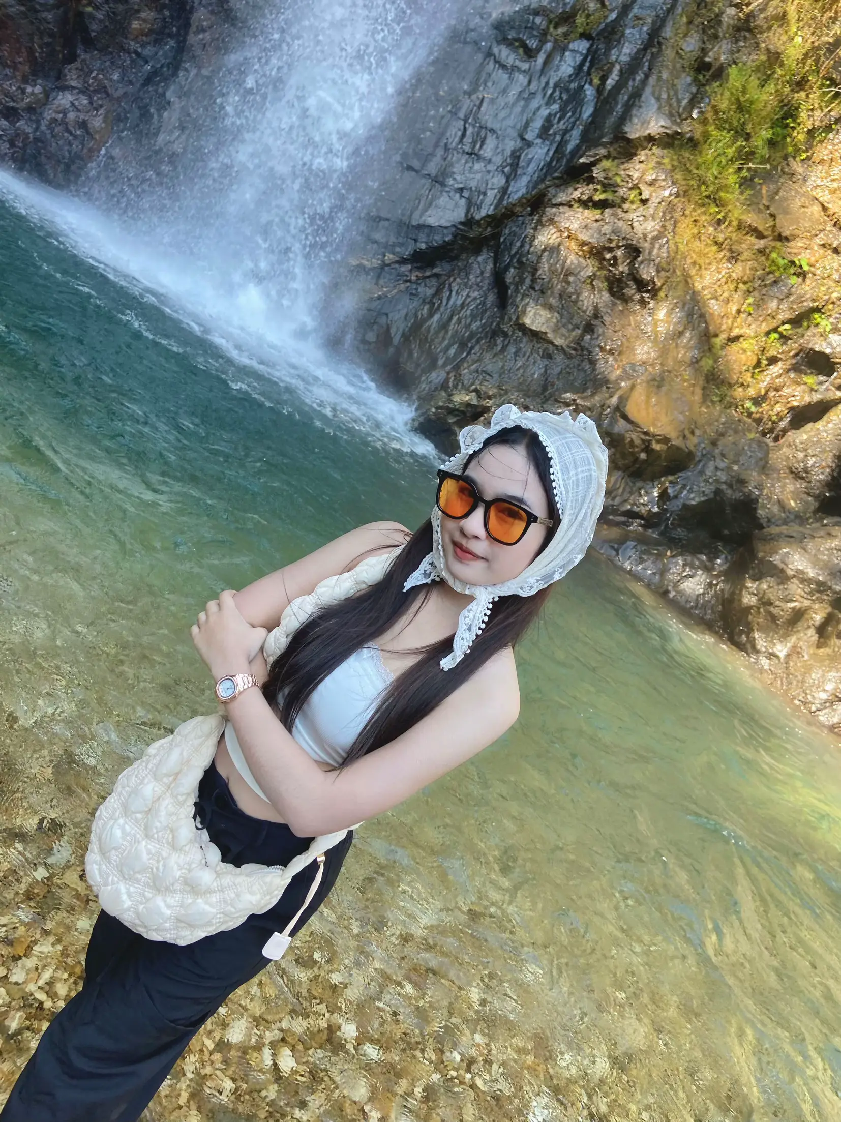 แชร์ไอเดียแต่งตัวเที่ยวน้ำตก🌊 ️ | แกลเลอรีที่โพสต์โดย Kim_pj | Lemon8