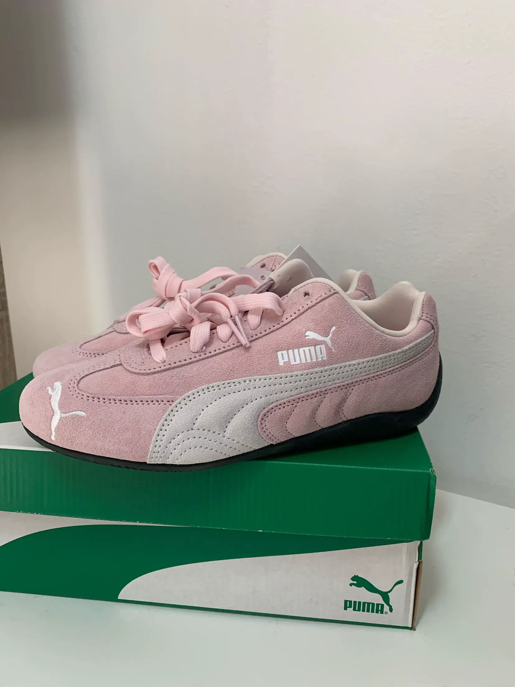 รีวิว Puma Speedcat OG " Pink White " 🎀 | แกลเลอรีที่โพสต์โดย Moonblue.s | Lemon8