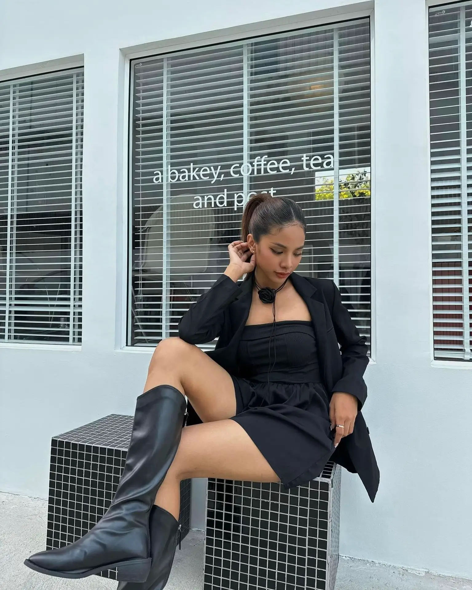 Newpost café คาเฟ่มินิมอลคุมโทนขาวดำเปิดใหม่ ย่านฝั่งธน | แกลเลอรีที่โพสต์โดย Photographer | Lemon8