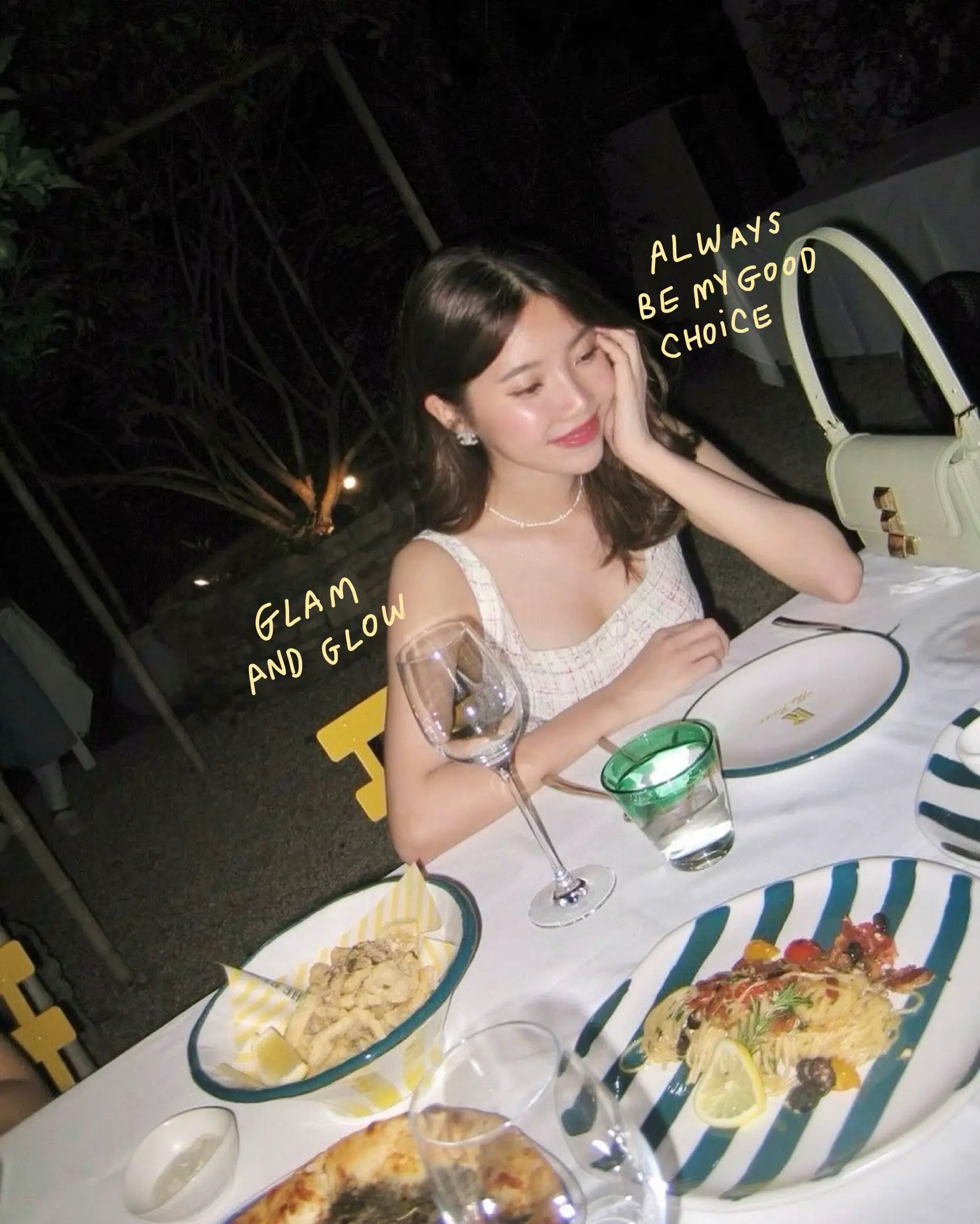 me with Digital camera 📸🧸 | แกลเลอรีที่โพสต์โดย MaMood | Lemon8