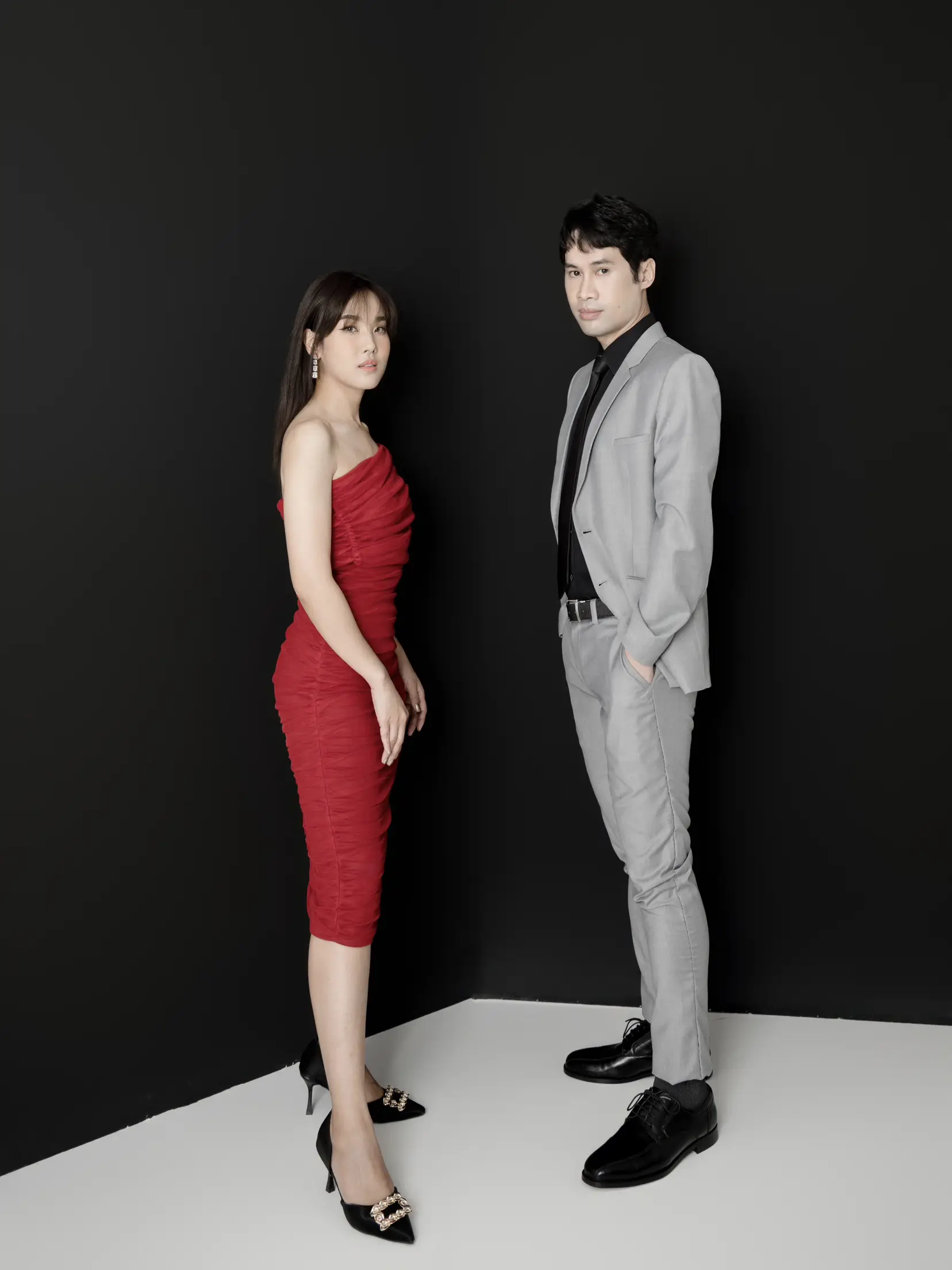 Ref. ถ่ายพรีเวดดิ้งสไตล์แฟชั่น แนวปกแมคกาซีน เท่ๆไม่หวาน | แกลเลอรีที่โพสต์โดย Jibb Jibb | Lemon8