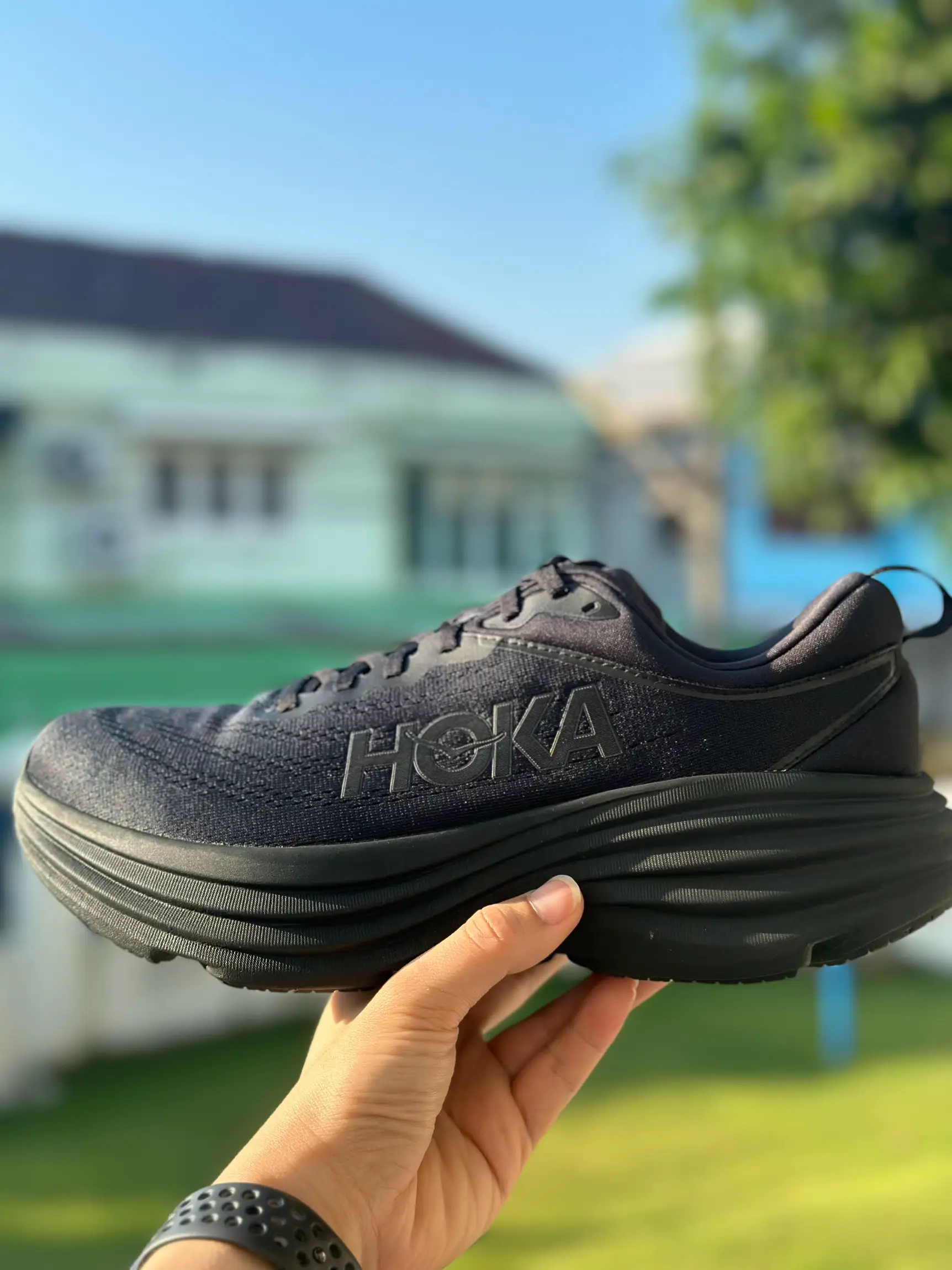 ป้ายยา รองเท้าขวัญใจคนเท้ากว้าง เท้าบาน Hoka Bondi 8 | แกลเลอรีที่โพสต์โดย เฮียอาทพาตะลุย | Lemon8