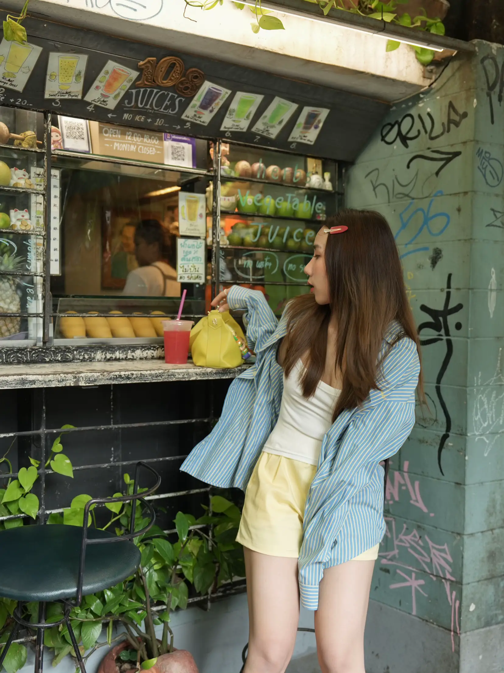 ร้านน้ำผลไม้ที่สุดฮิตย่านถนนพระอาทิตย์🥤 | แกลเลอรีที่โพสต์โดย Pooklook | Lemon8