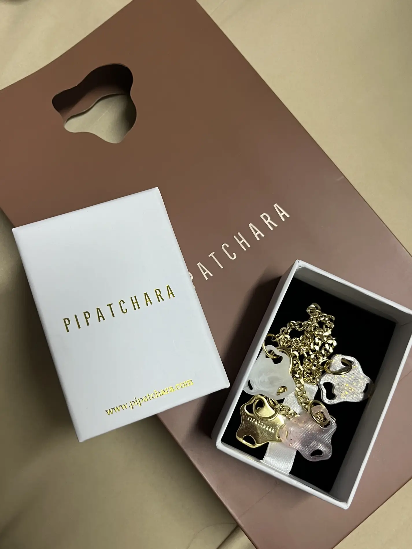 รีวิวกำไล pipatchara 🔖💖 น้อง | แกลเลอรีที่โพสต์โดย Angun | Lemon8