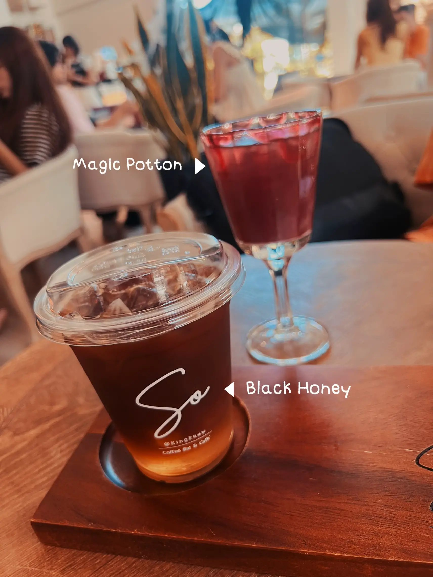 เปิดวาร์ป คาเฟ่หลอน “ธีมฮาโลวีน” 👻🔱 | แกลเลอรีที่โพสต์โดย Pat.D | Lemon8