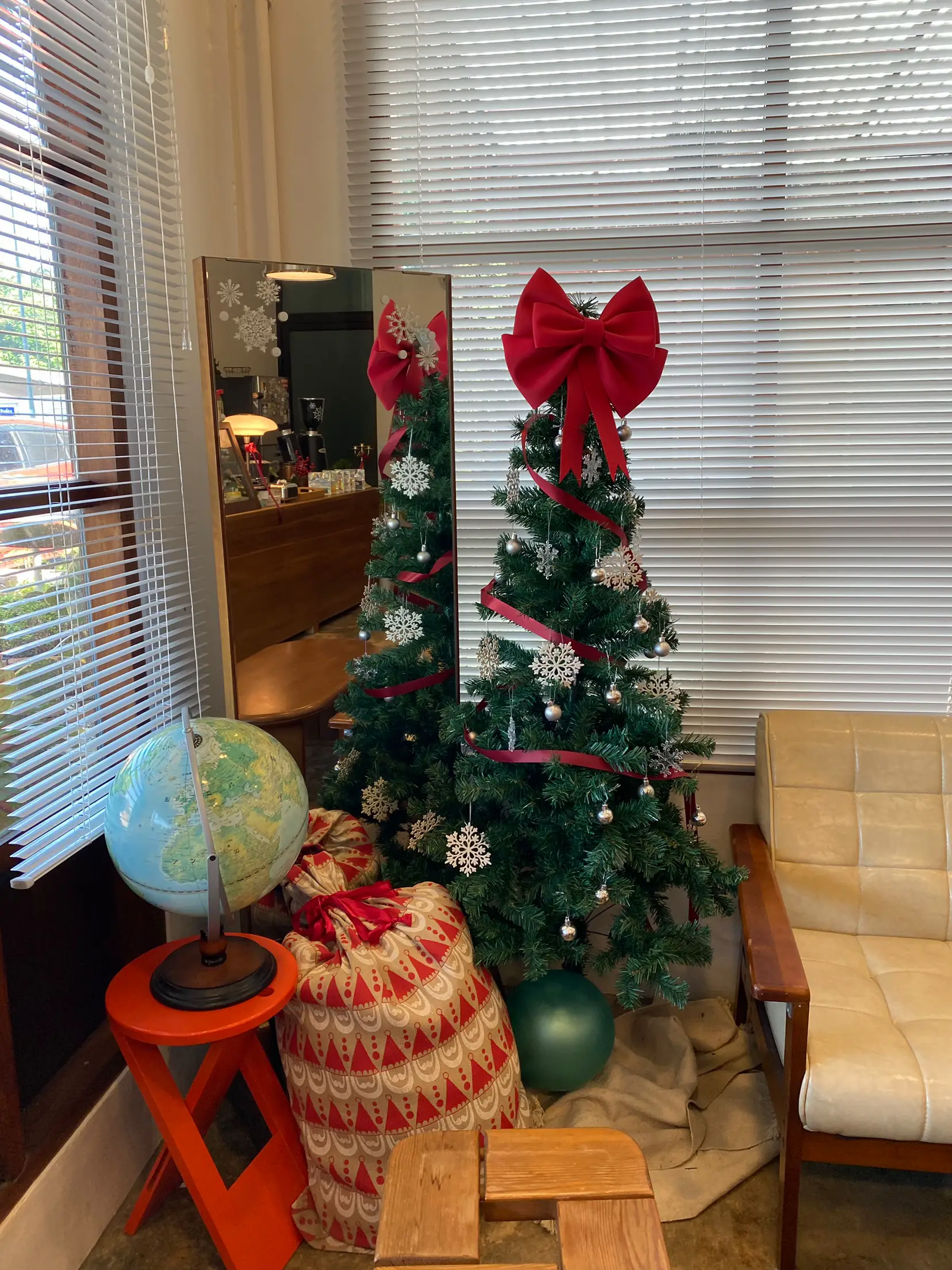 ORBIT HOUSE คาเฟ่เปิดใหม่ ร้านน่ารัก🎄🧸 | แกลเลอรีที่โพสต์โดย Petitetoon ...