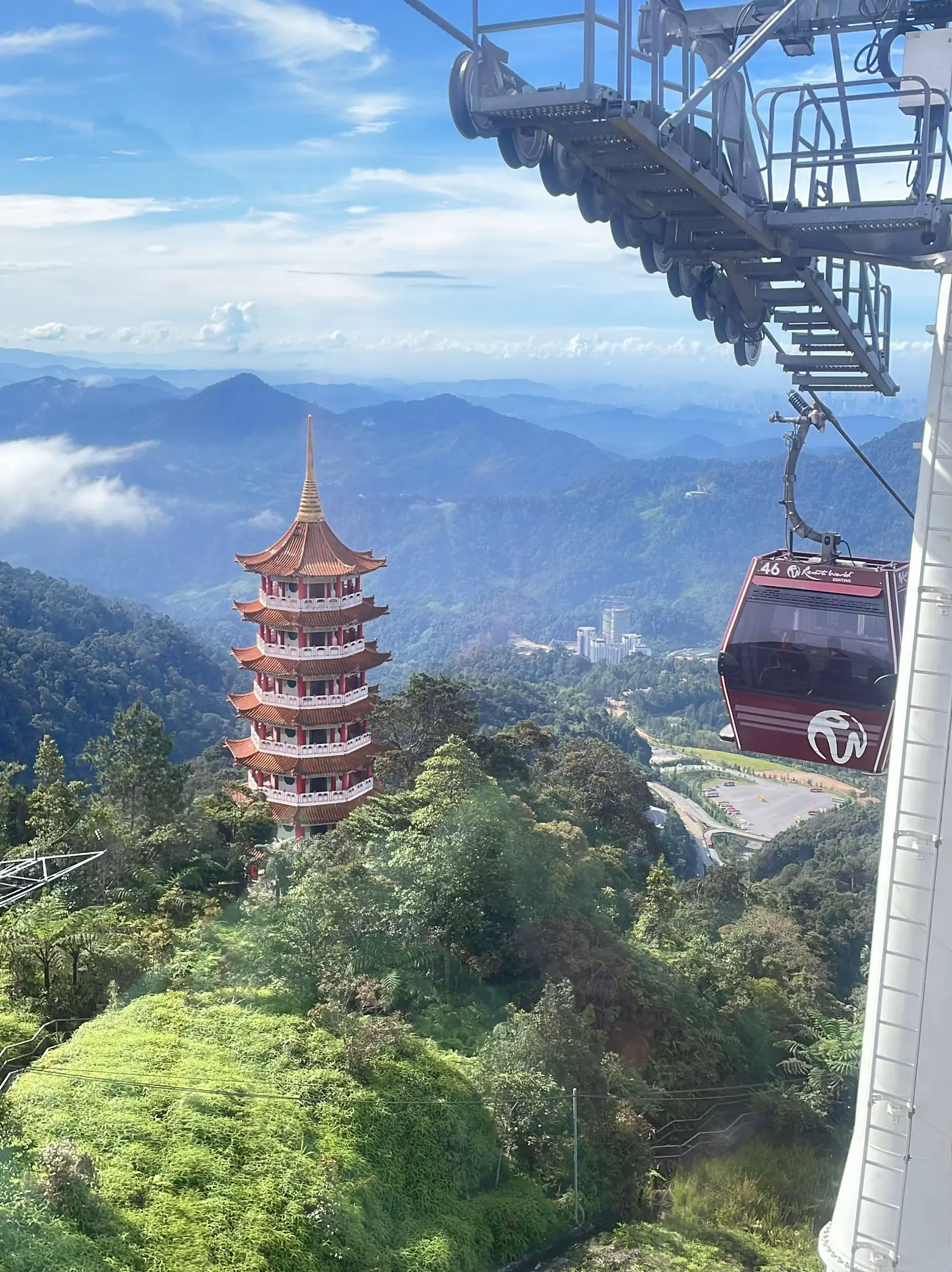 🌲Awana Skyway to Genting highland🚠🎡 | แกลเลอรีที่โพสต์โดย 스노우 나타샤 | Lemon8