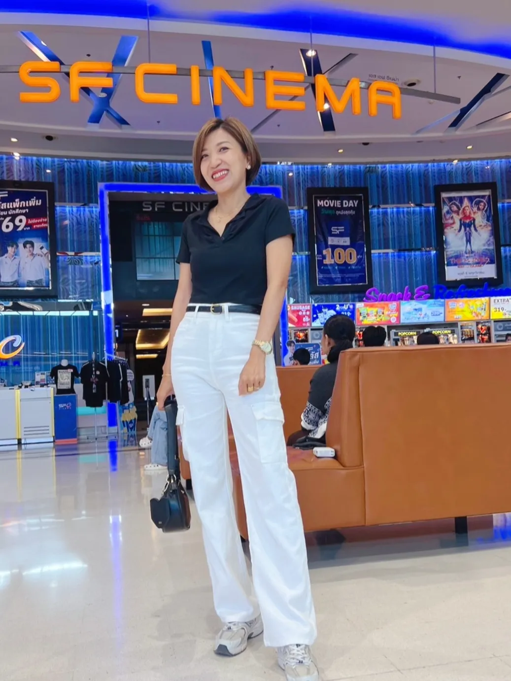 ลุคไปดูหนังสบายๆ | แกลเลอรีที่โพสต์โดย Kru.Tarn | Lemon8