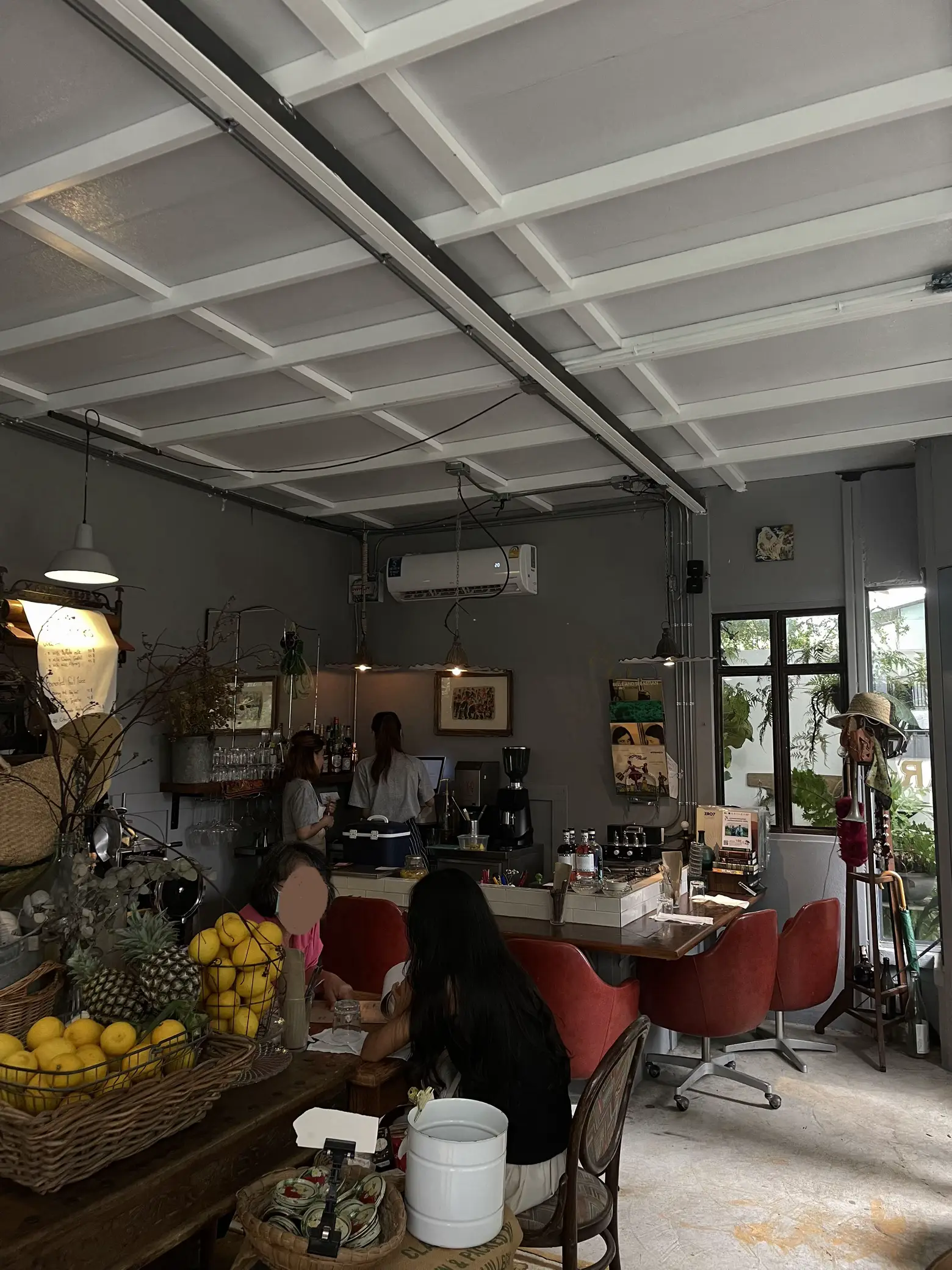 แนะนำคาเฟ่ ‘ Et1.5 ‘ มู้ดดีย่านลาดพร้าว🍋🌼 | แกลเลอรีที่โพสต์โดย Paripin | Lemon8