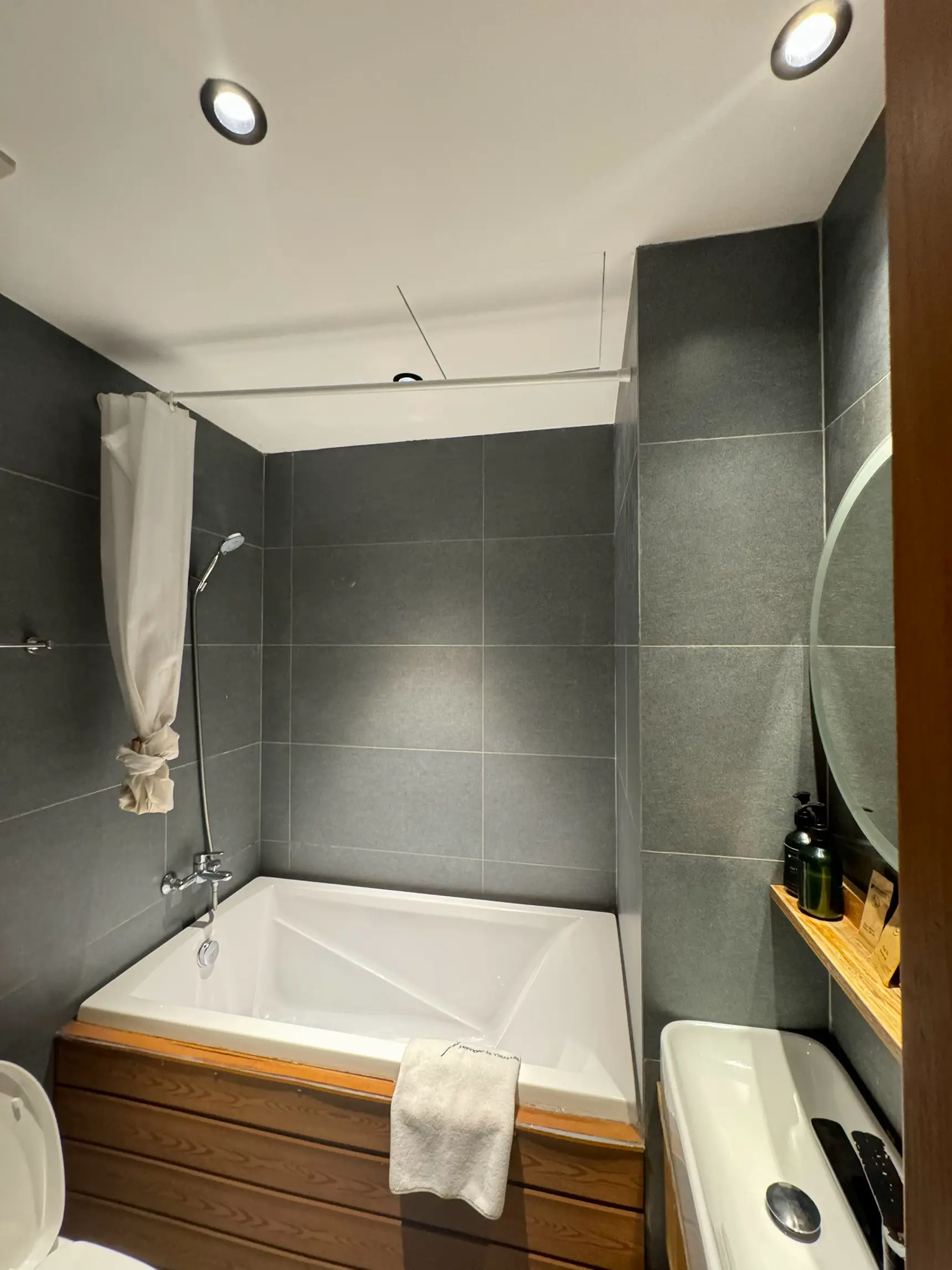 ที่พักในโฮจิมินห์ cityhouse:ariosa คืนละ 1000 บาท | แกลเลอรีที่โพสต์โดย ...