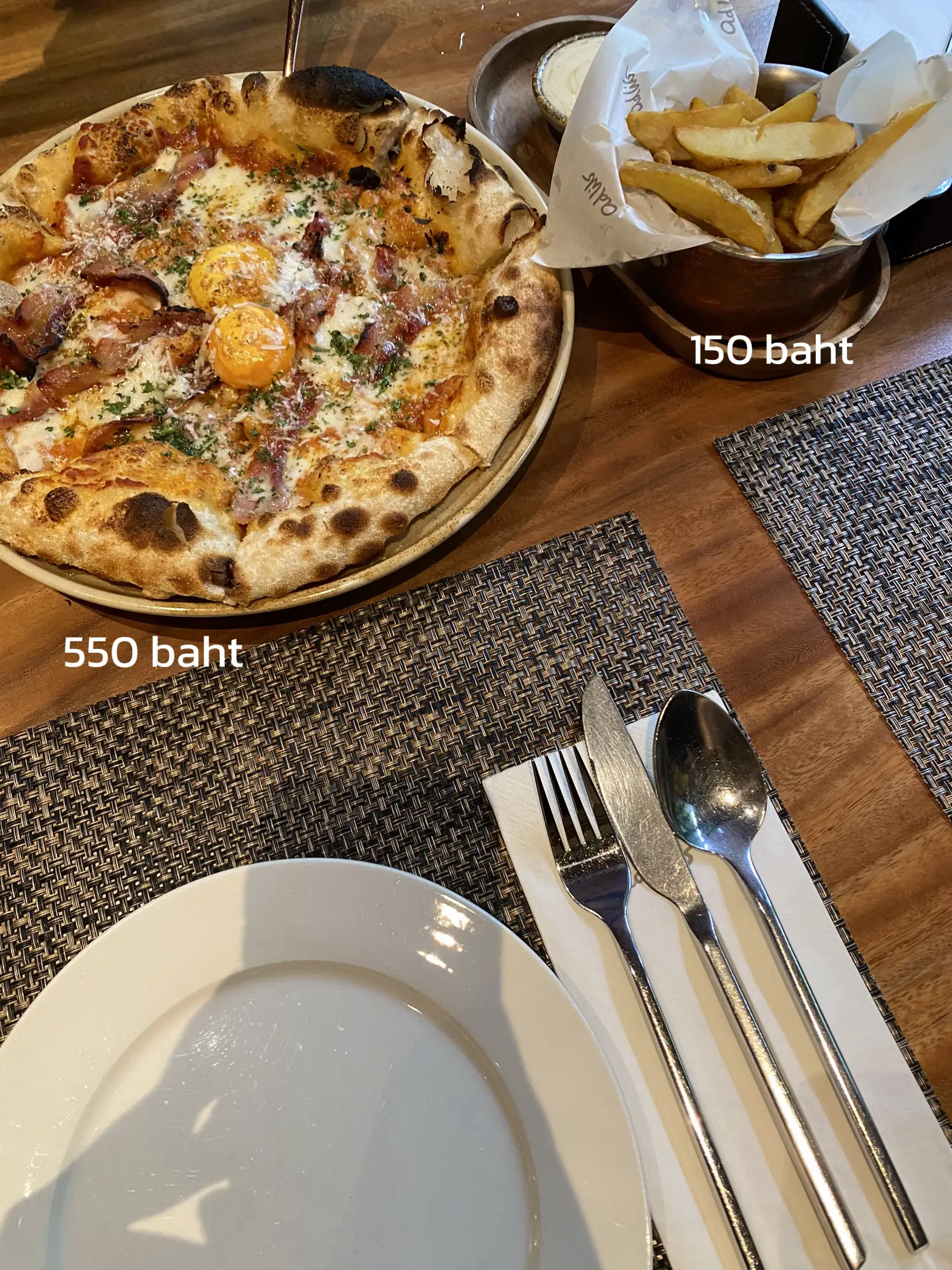 Ad lib Restaurant at BKK🤎 | แกลเลอรีที่โพสต์โดย Bunnyamy🐰 | Lemon8