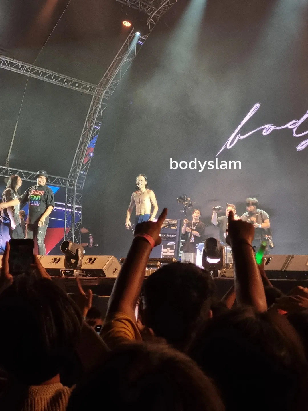 เชียงใหญ่เฟส 4 คอนเสิร์ตสุดมันส์ | แกลเลอรีที่โพสต์โดย Nattapat | Lemon8