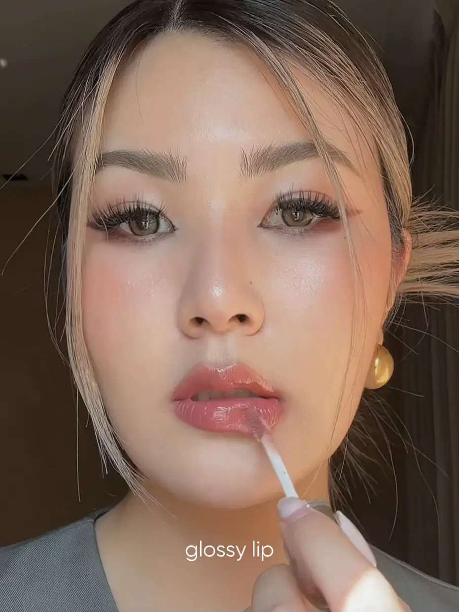 Glossy Lip xoxo | วิดีโอที่เผยแพร่โดย poppapnd | Lemon8