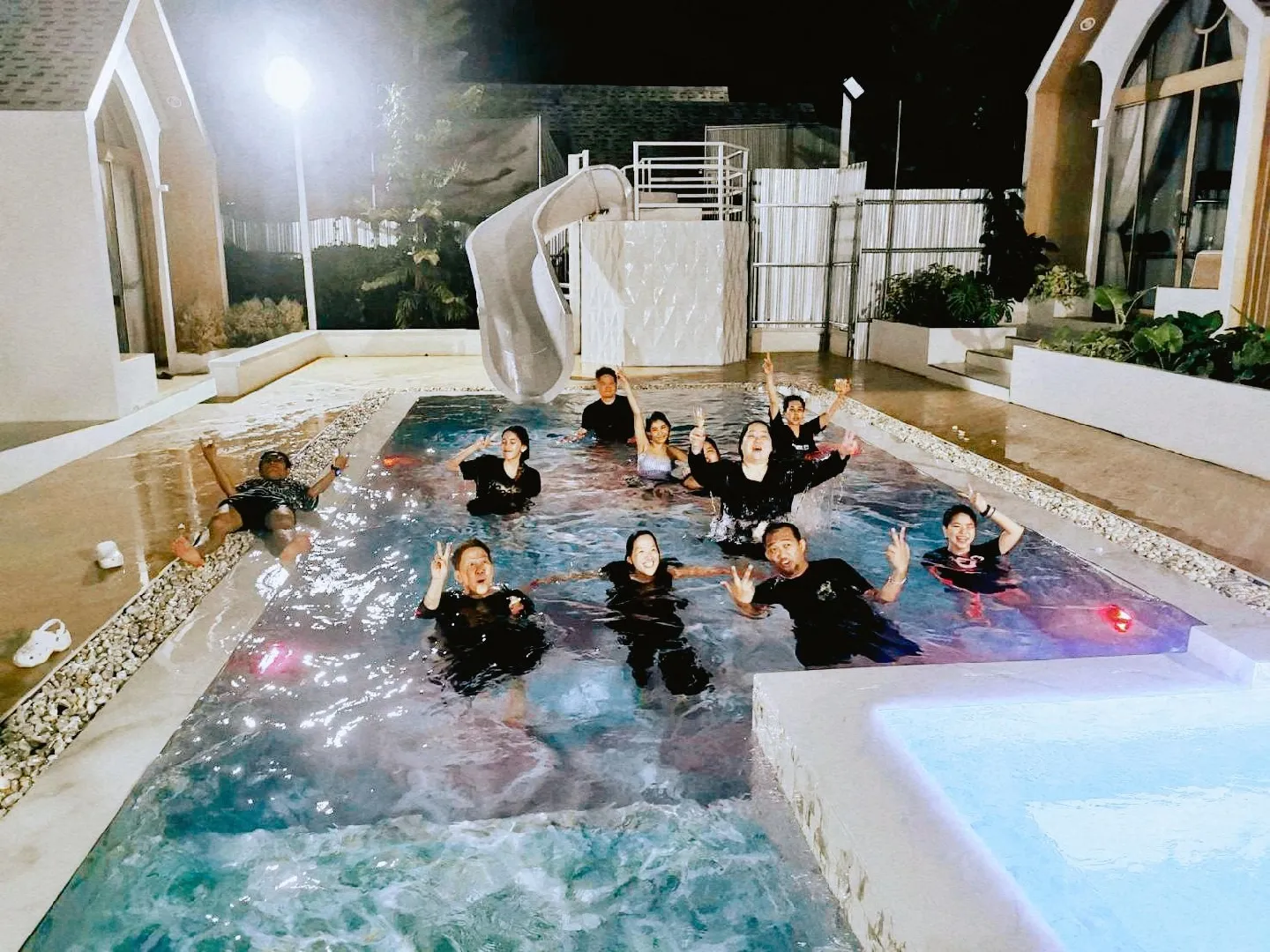 Pool villa Khaoyai | แกลเลอรีที่โพสต์โดย LHIΠ人246 | Lemon8