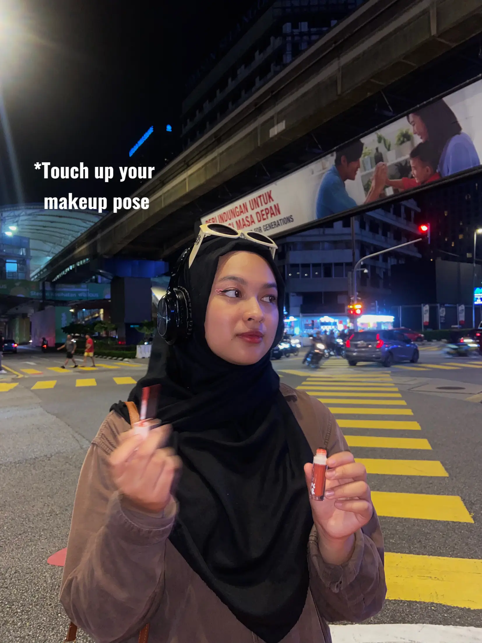 Aesthetic night pose🌃🌙 (Main Character) + OOTD | แกลเลอรีที่โพสต์โดย ...