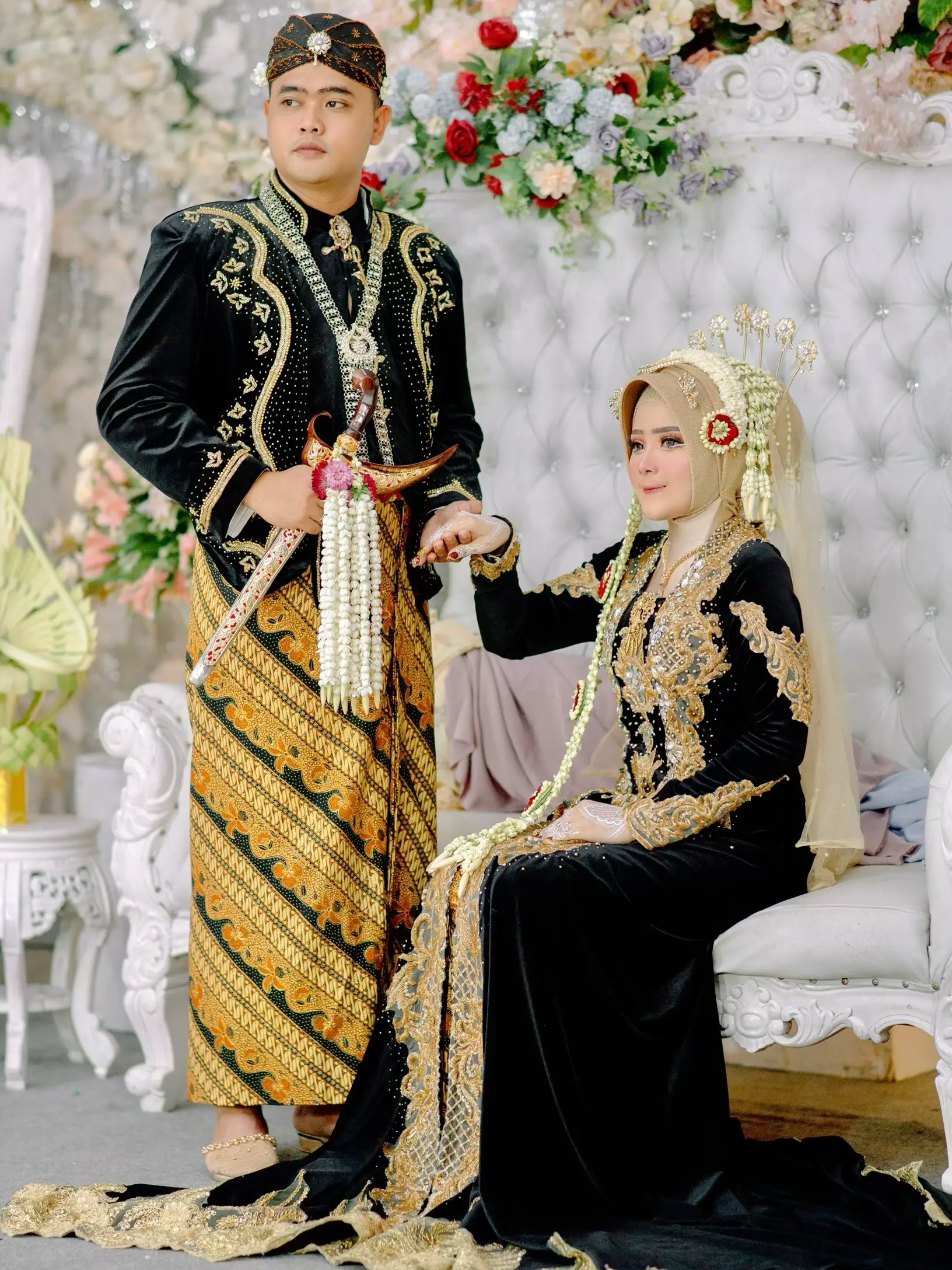 Adat temu manten jawa | Galeri diposting oleh Vivi Rezki Putr | Lemon8