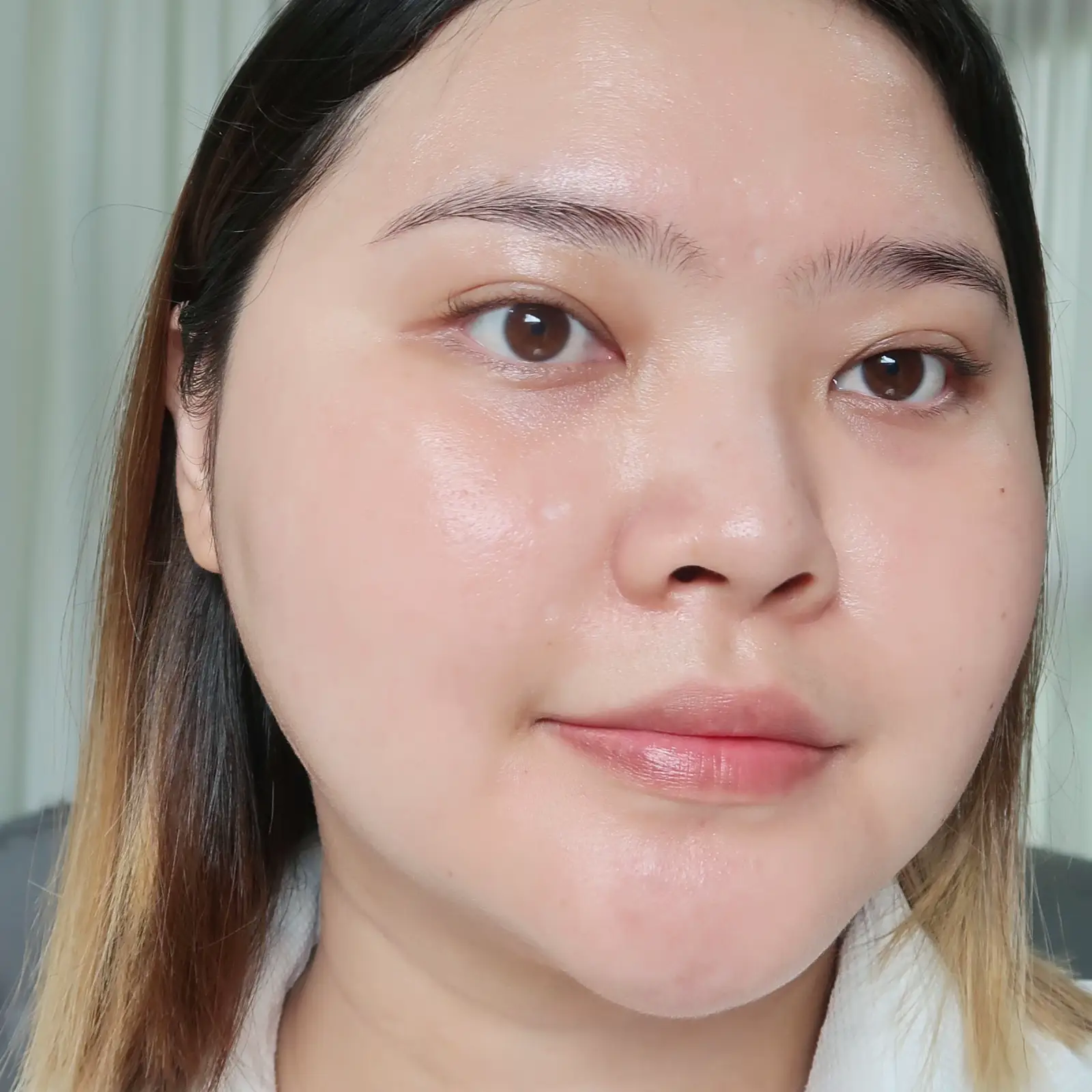 เซรั่มวิตซีผิวสะท้อนแสง Alchemi Ester C 20% | แกลเลอรีที่โพสต์โดย พักรบรีวิว | Lemon8