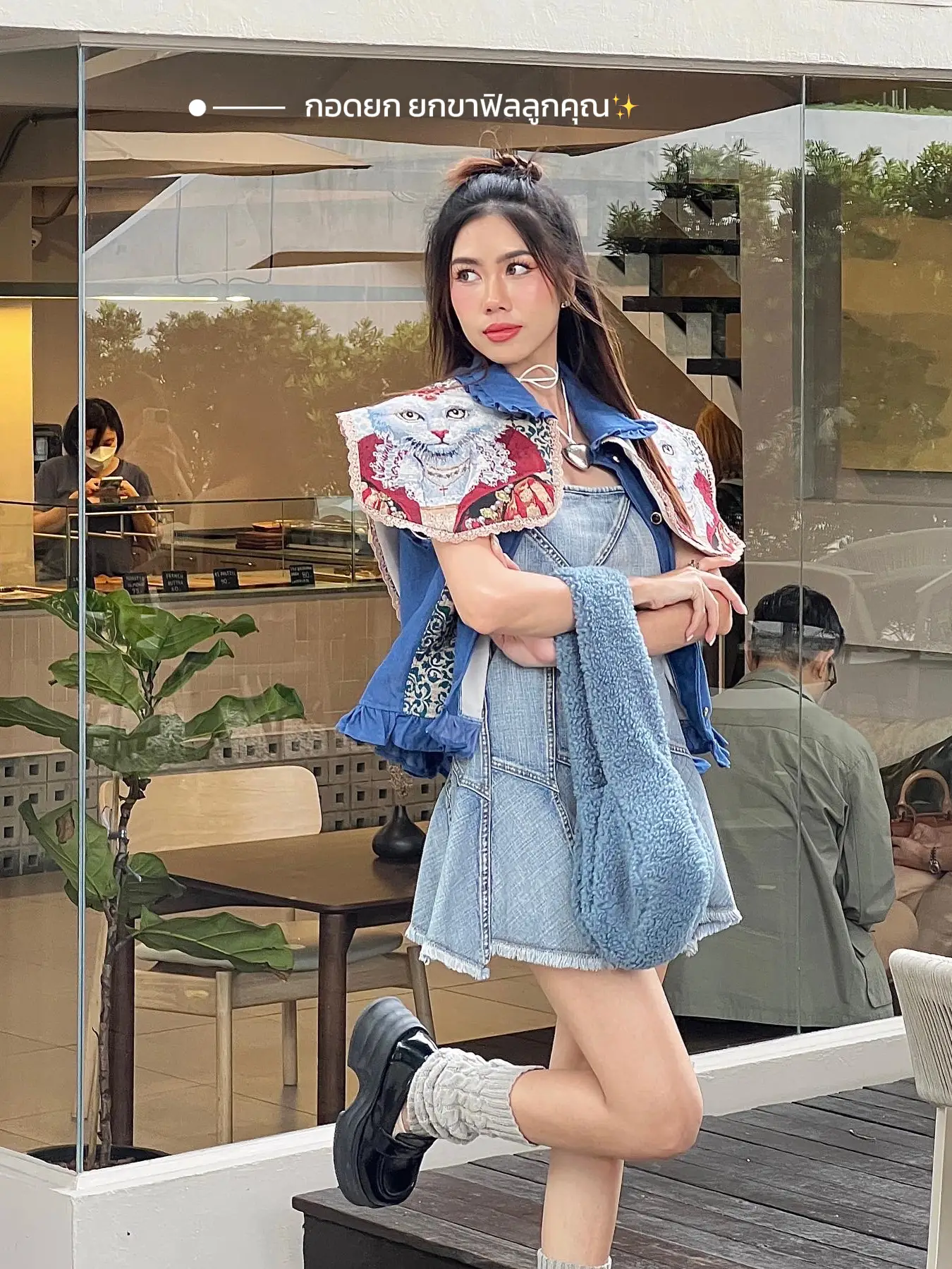 POSE IDEAS | แจกไอเดียท่าโพสต์คาเฟ่🏡🍃 | แกลเลอรีที่โพสต์โดย cherngam | Lemon8