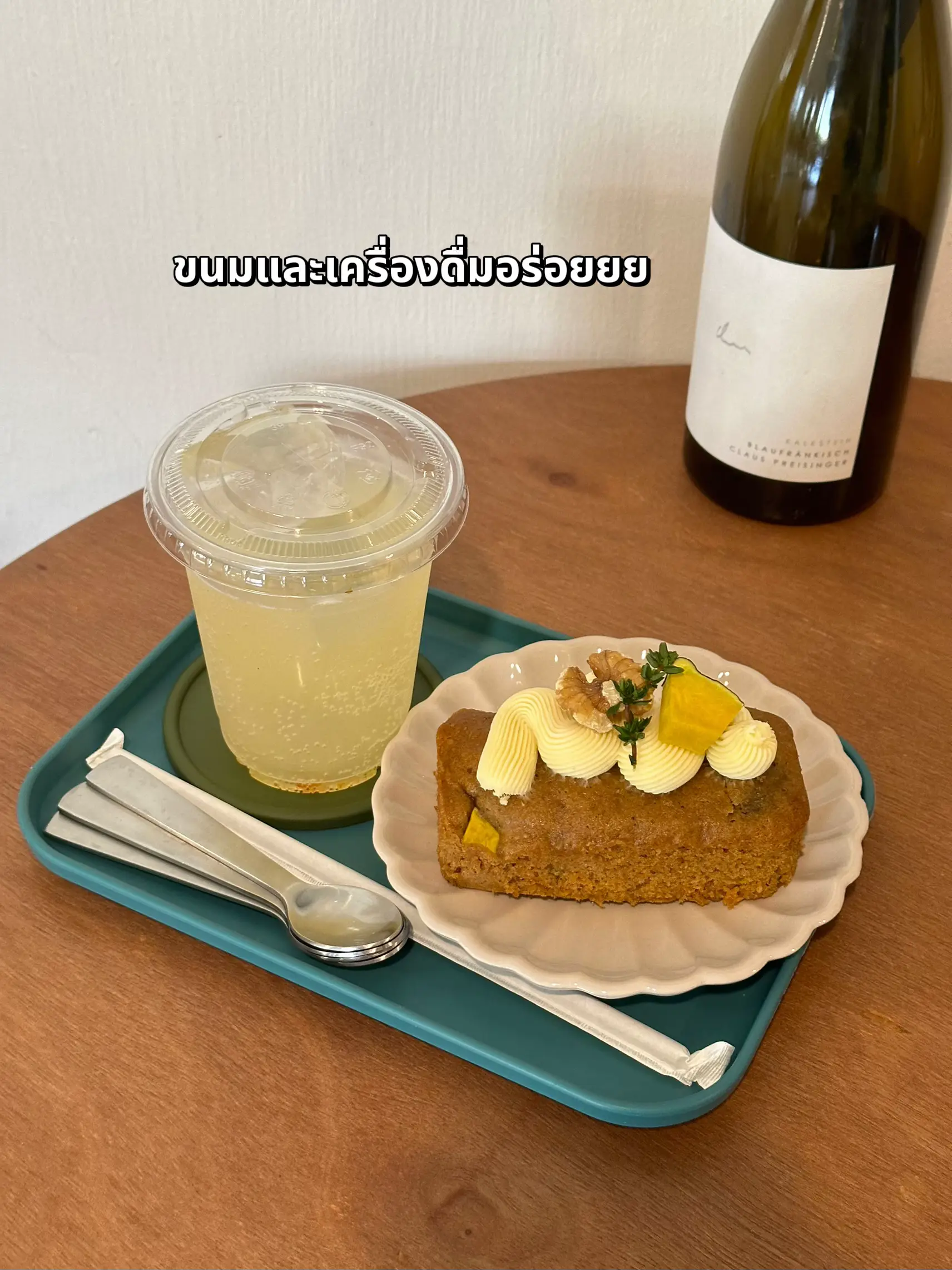 คาเฟ่น้องหมาดัชชุน 🐶 | SUMM Coffee & Studio ☘️ | แกลเลอรีที่โพสต์โดย isfaai | Lemon8