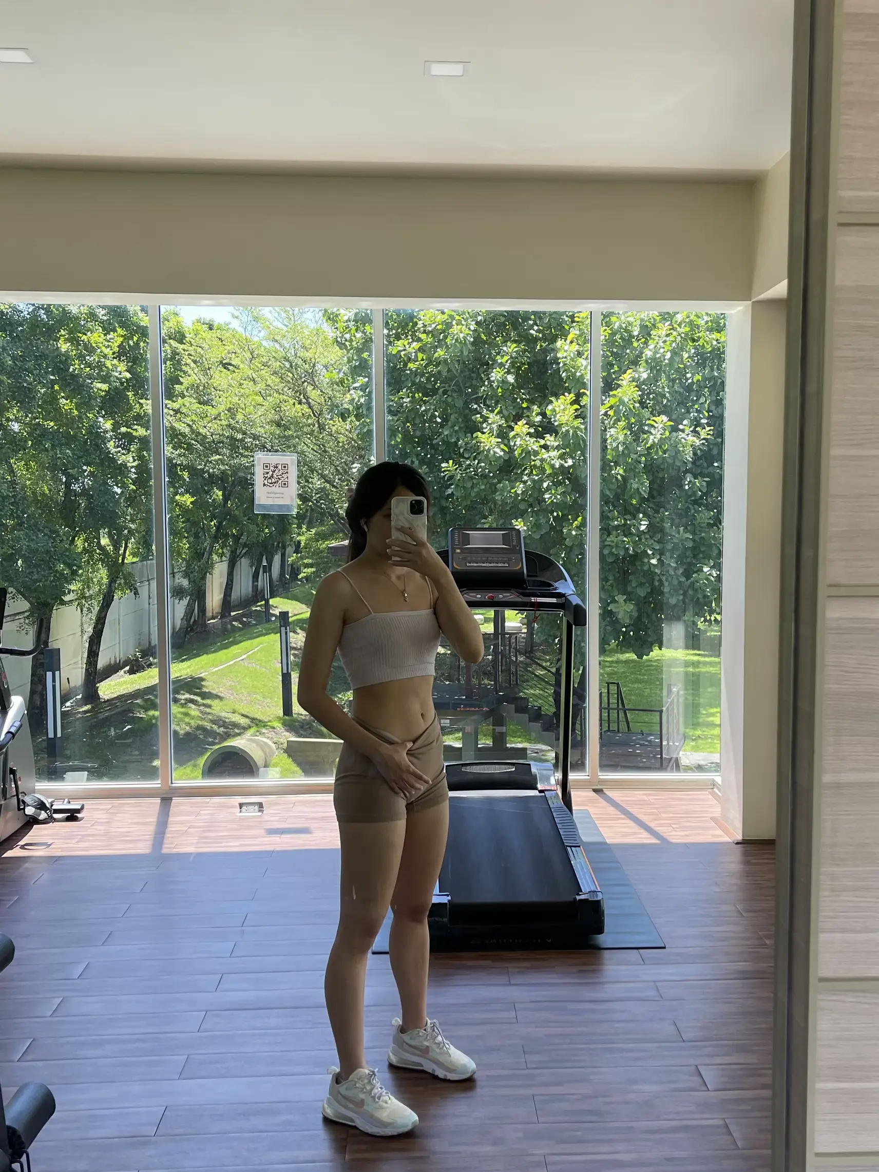 ถ่ายตั้งแต่วันแรกที่เข้าฟิตเนส !! จาก 52kg สู่ 46 kg | แกลเลอรีที่โพสต์โดย BESTTHA | Lemon8